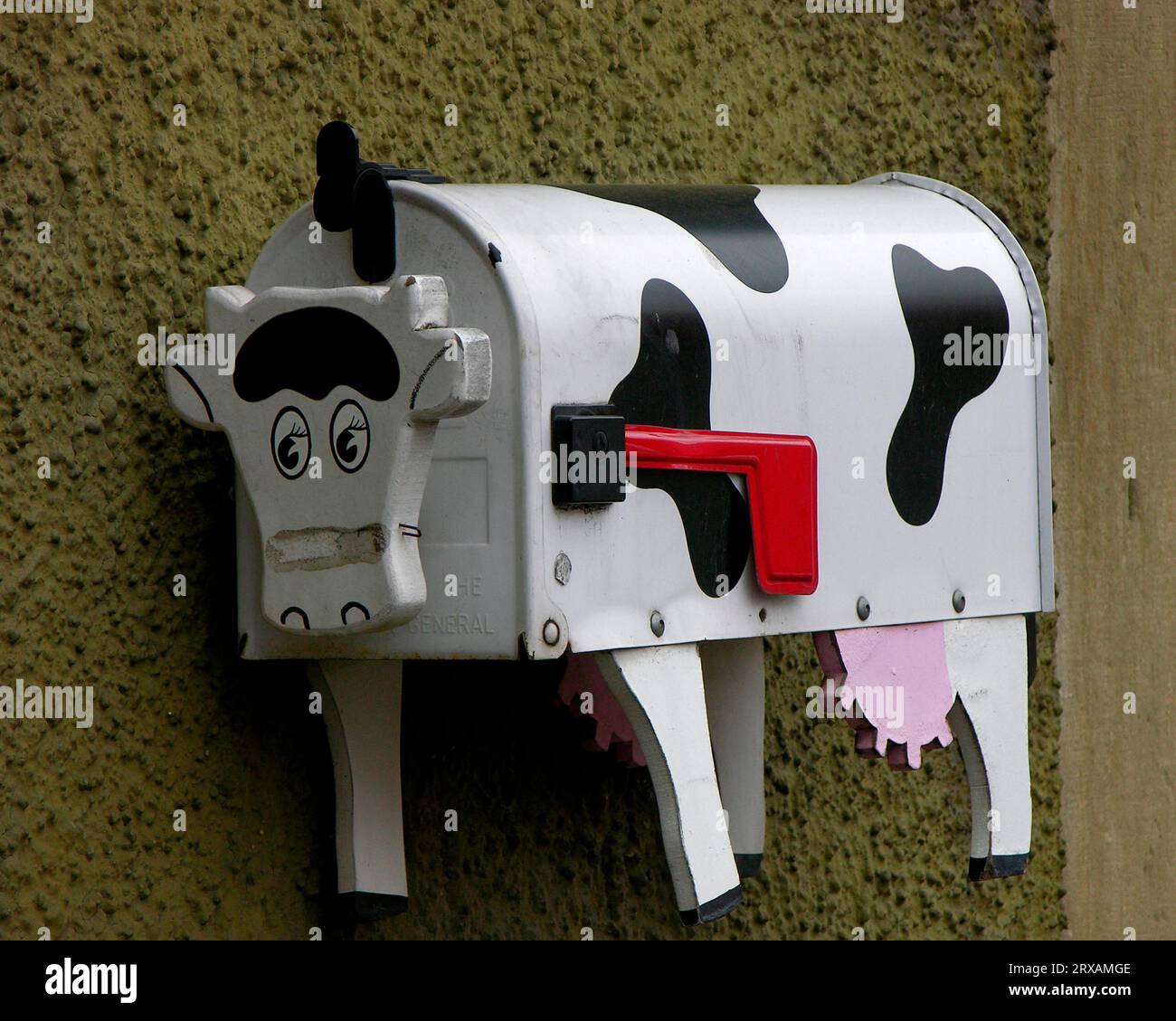 Cow mailbox hi-res stock photography and images - Alamy