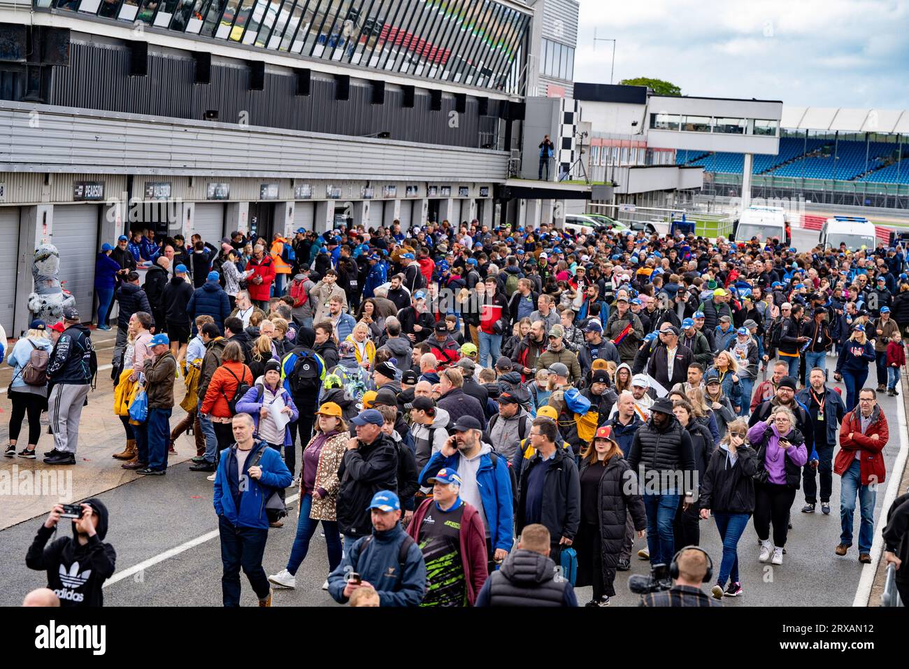 Knockhill pit lane hi-res stock photography and images - Alamy
