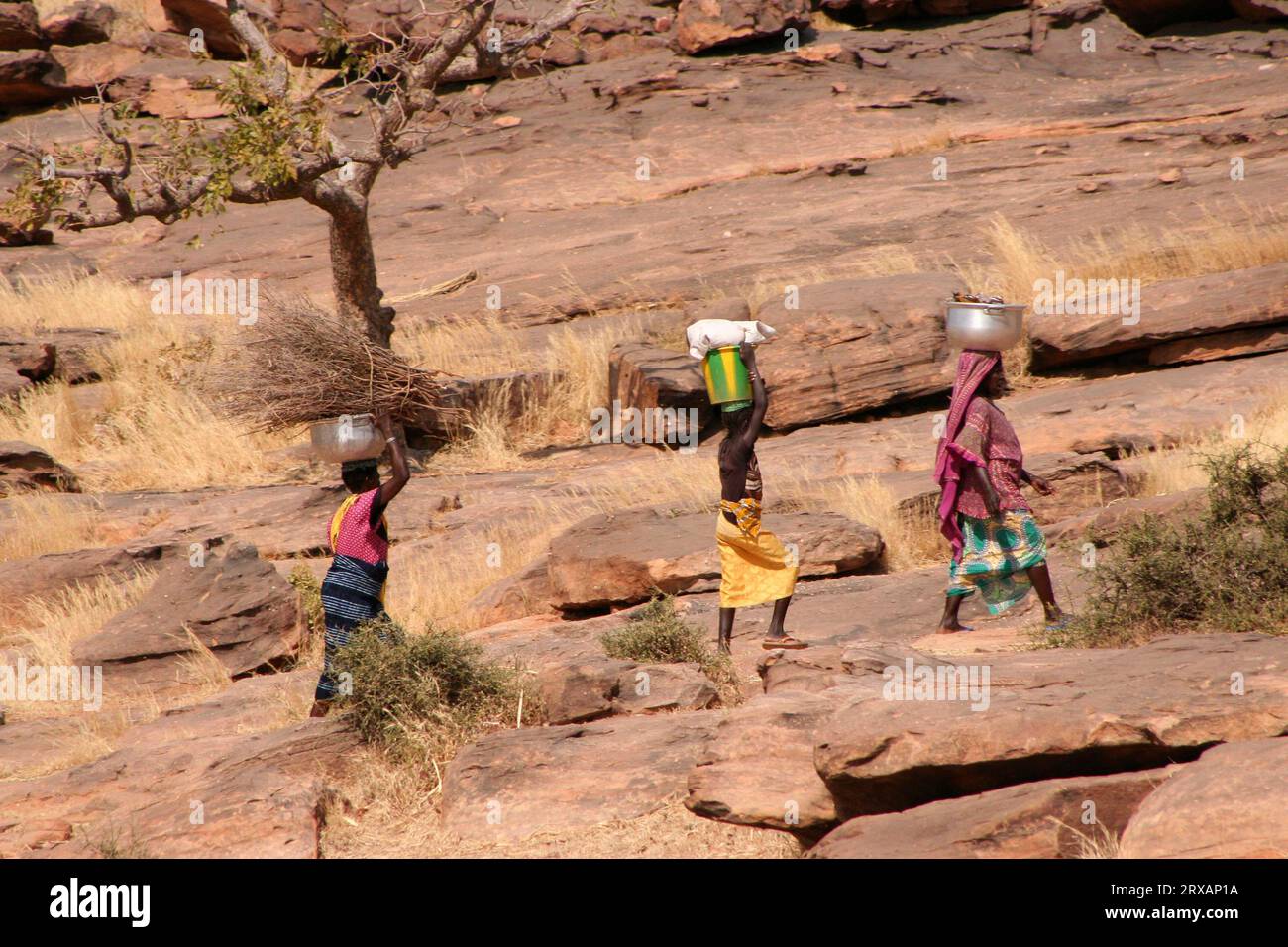 Mali woman work hi-res stock photography and images - Alamy