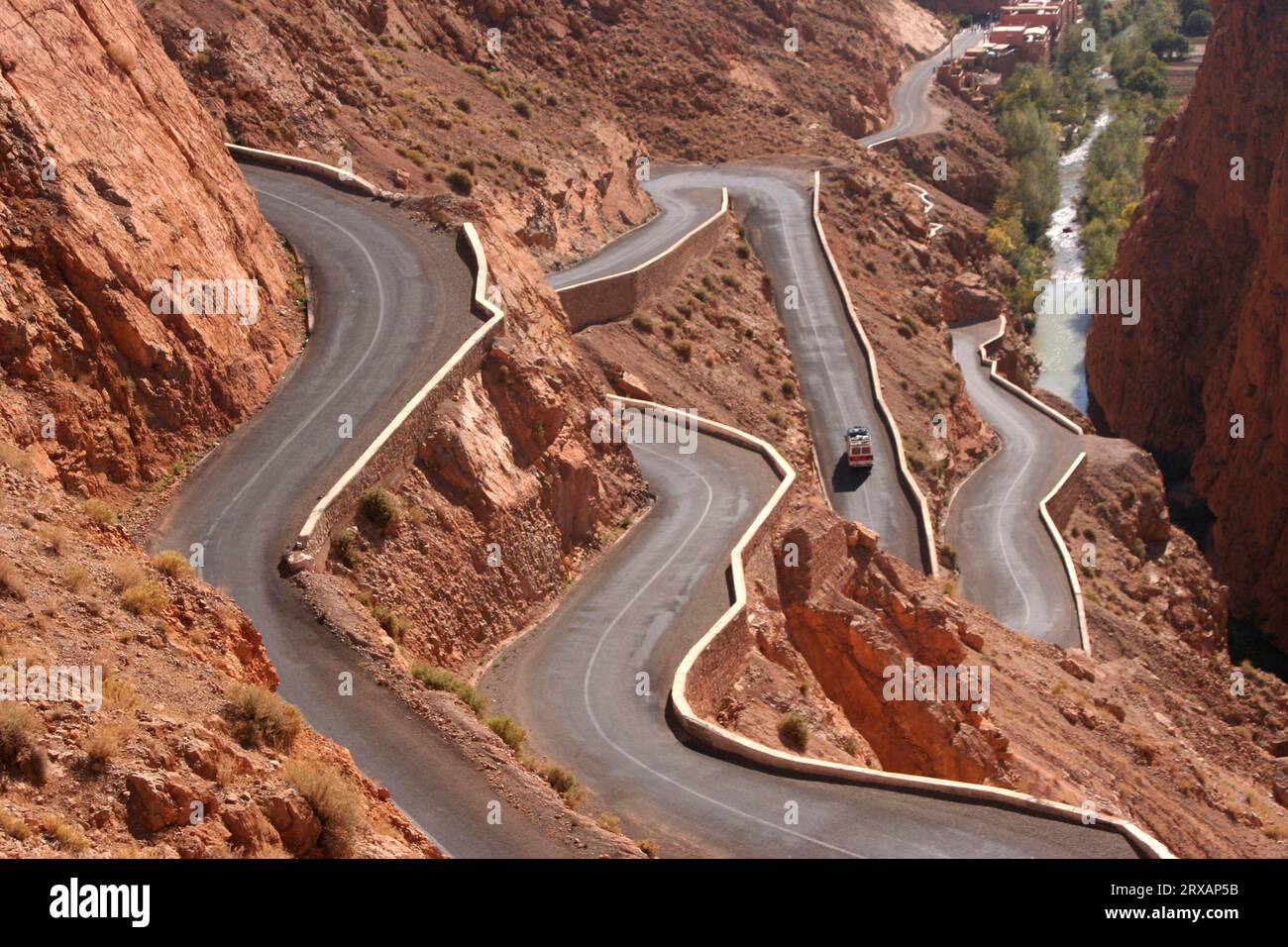 Zigzag gorges hi-res stock photography and images - Alamy