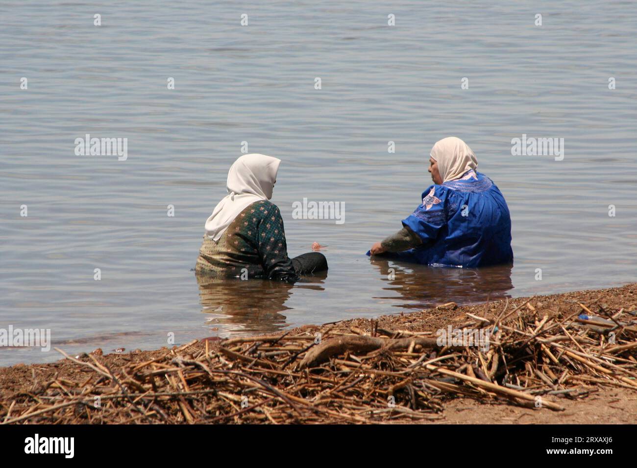 Dead woman islam hi-res stock photography and images - Alamy