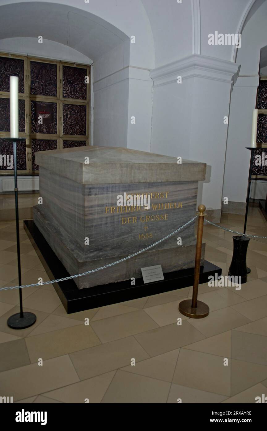 Coffin of Frederick William the Great, Hohenzollern Crypt, Berlin ...