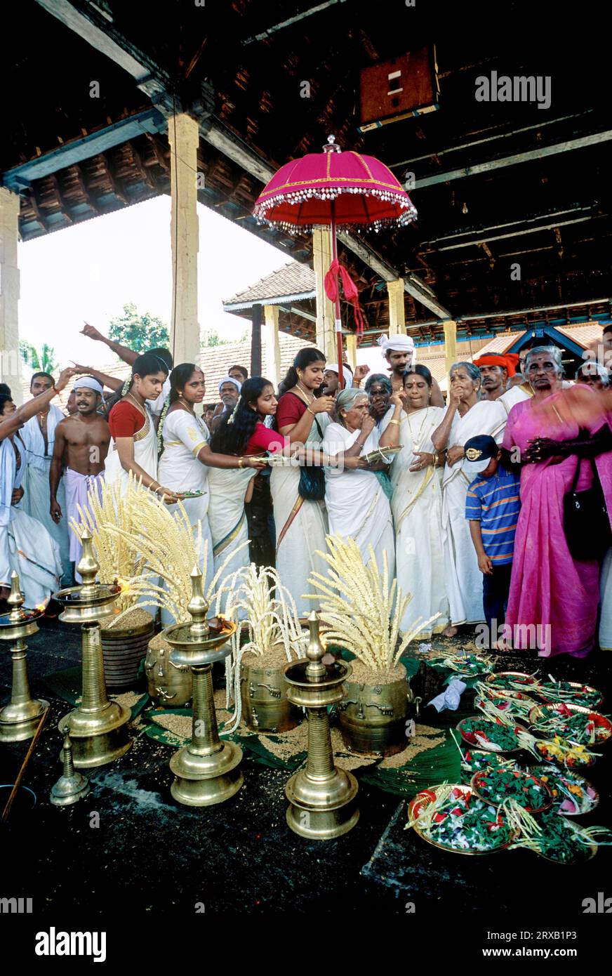 Onam celebrations in Parthasarathy Temple, Aranmula, Kerala, South ...