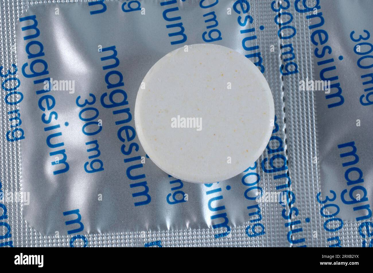 Magnesium lozenges hi-res stock photography and images - Alamy