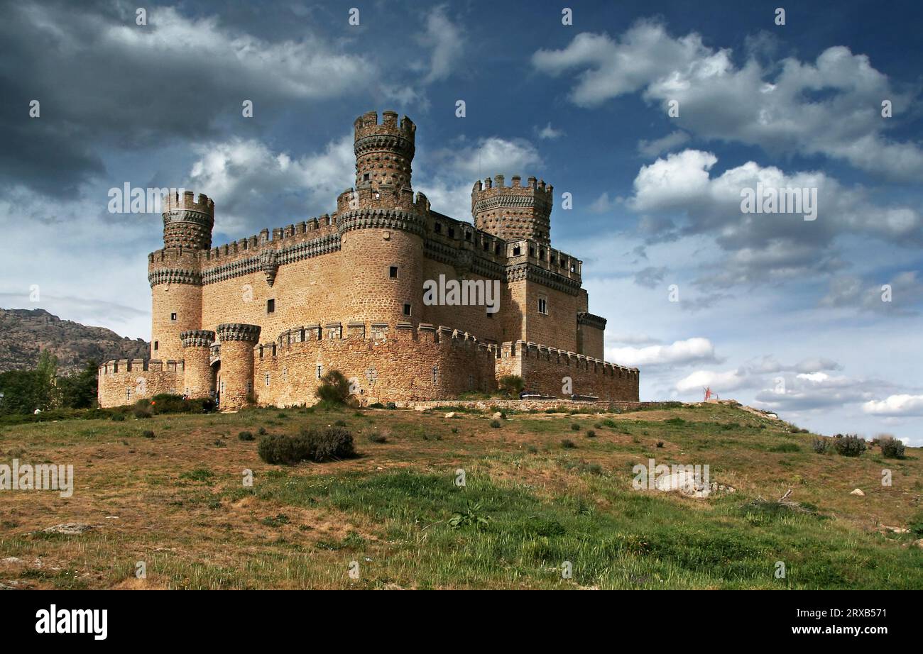 Fortress castle turret historic build hi-res stock photography and ...