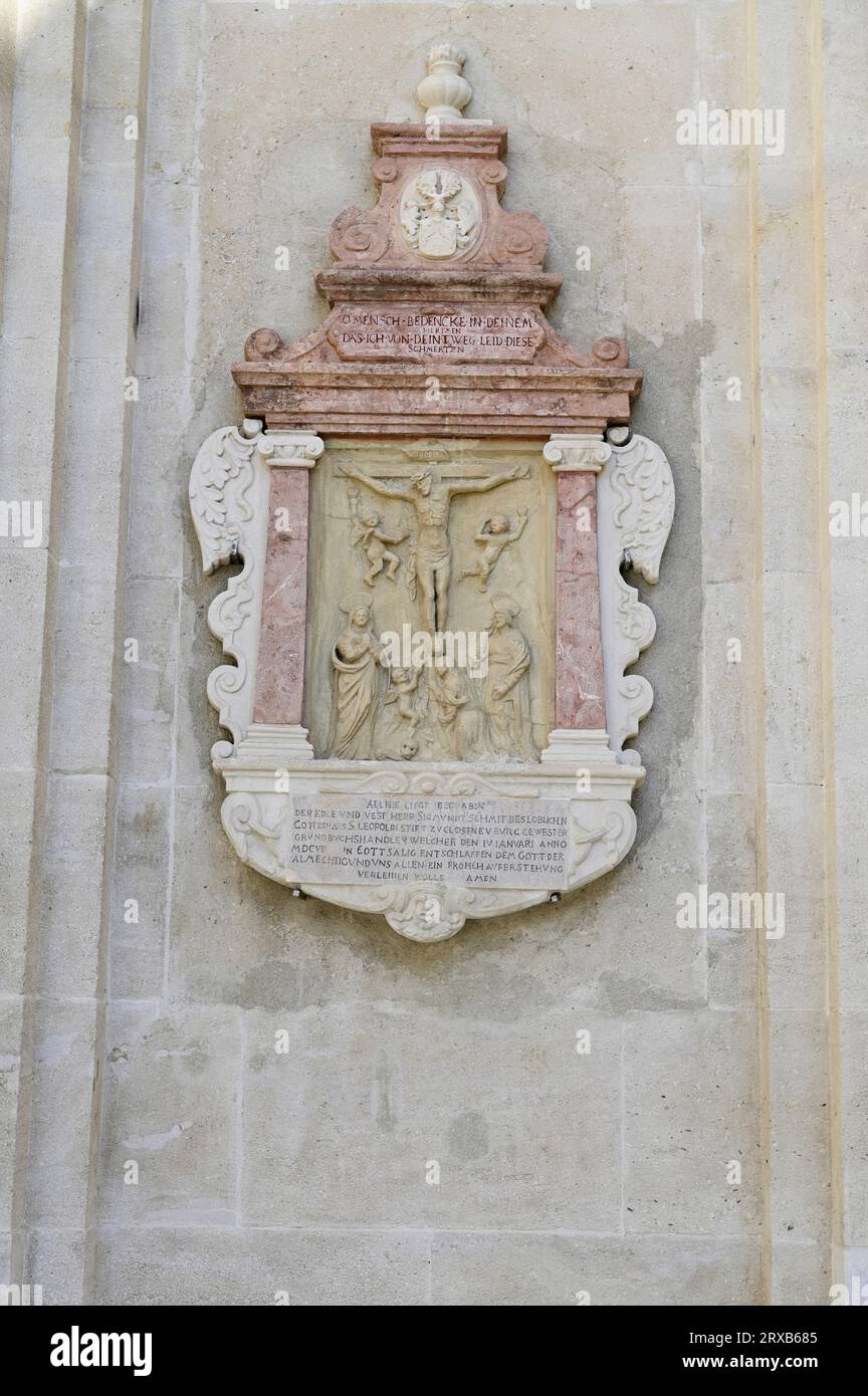 Stone tablets hi-res stock photography and images - Alamy