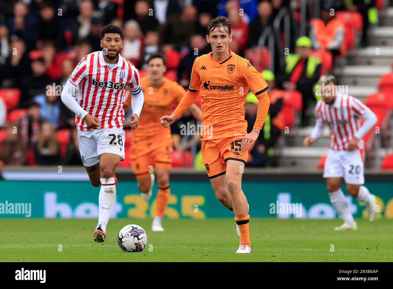 Tyler morton hull hi-res stock photography and images - Alamy