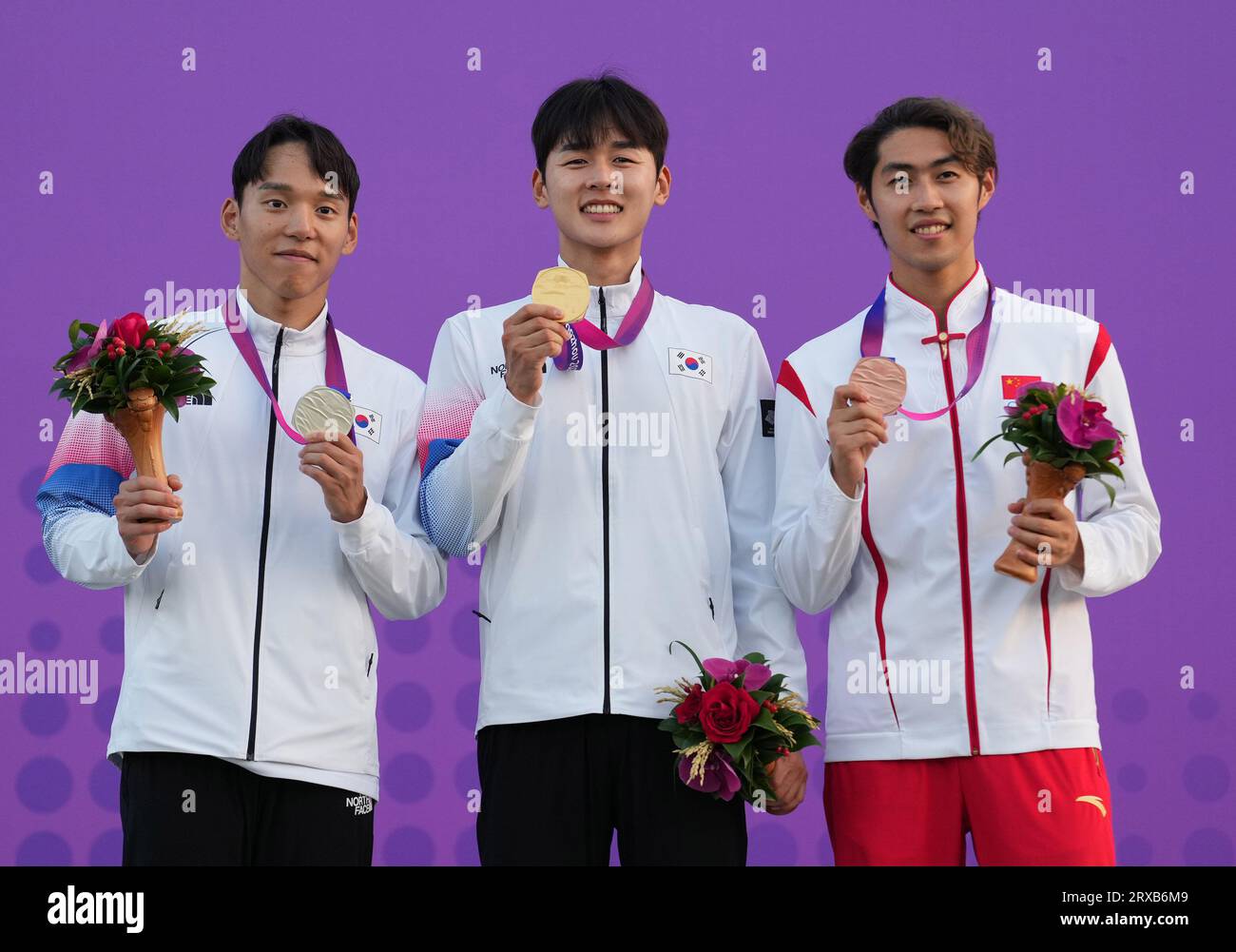 Hangzhou, China's Zhejiang Province. 24th Sep, 2023. Silver medalist ...