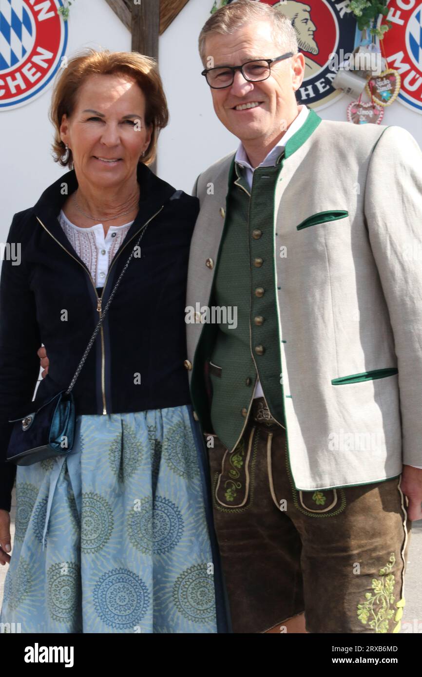 Jan christian dreesen and wife elke dreesen hi-res stock photography ...