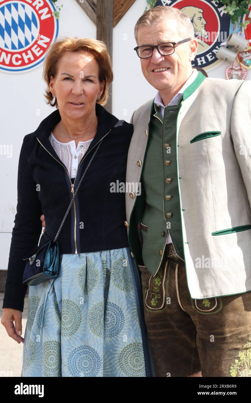 MUNICH, Germany, 24. September 2023: Jan-Christian Dreesen and wife ...