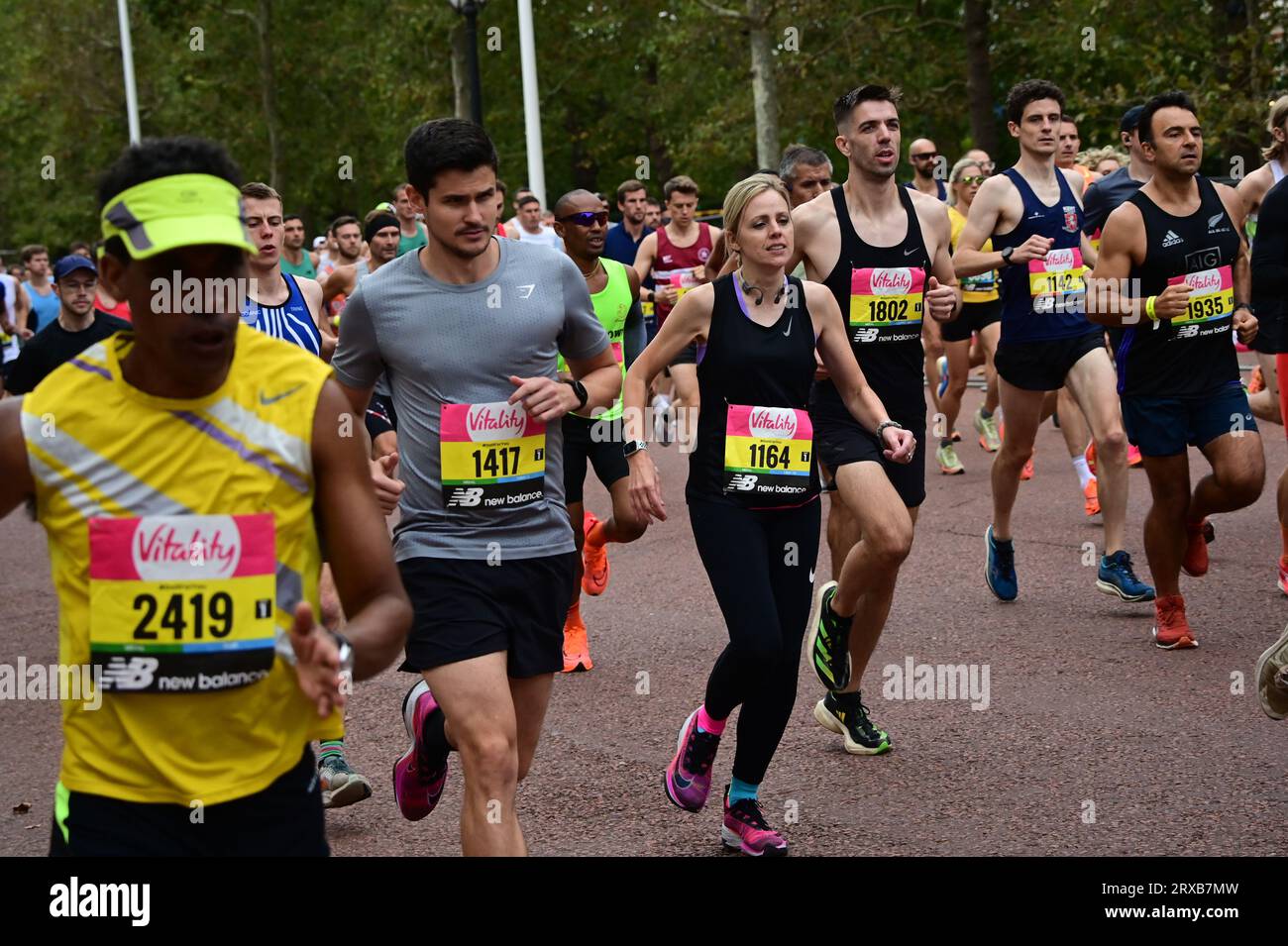 London, UK. 24th Sep, 2023. Thousands of runners Vitality London 10,000 ...