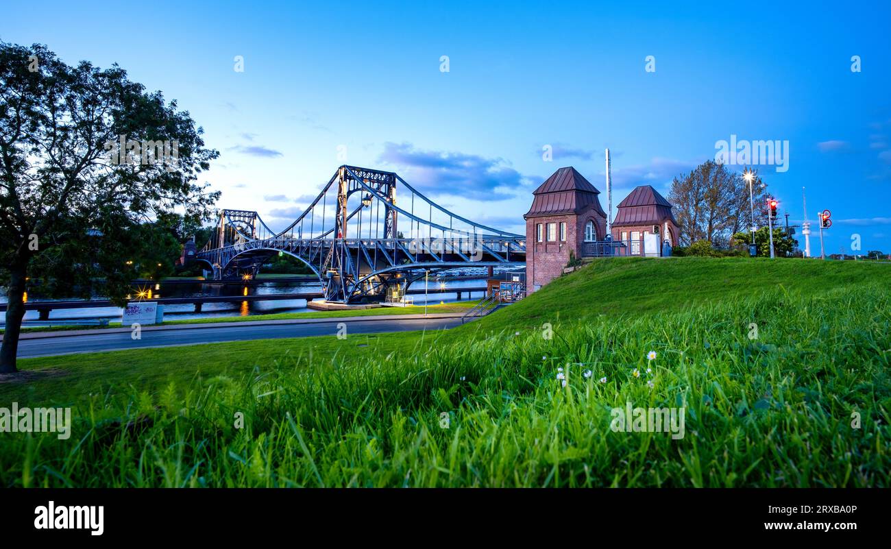 Jade sky hi-res stock photography and images - Alamy