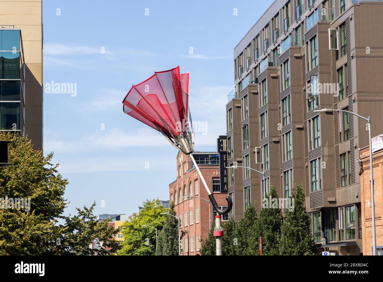 Sculpture umbrella hi-res stock photography and images - Alamy
