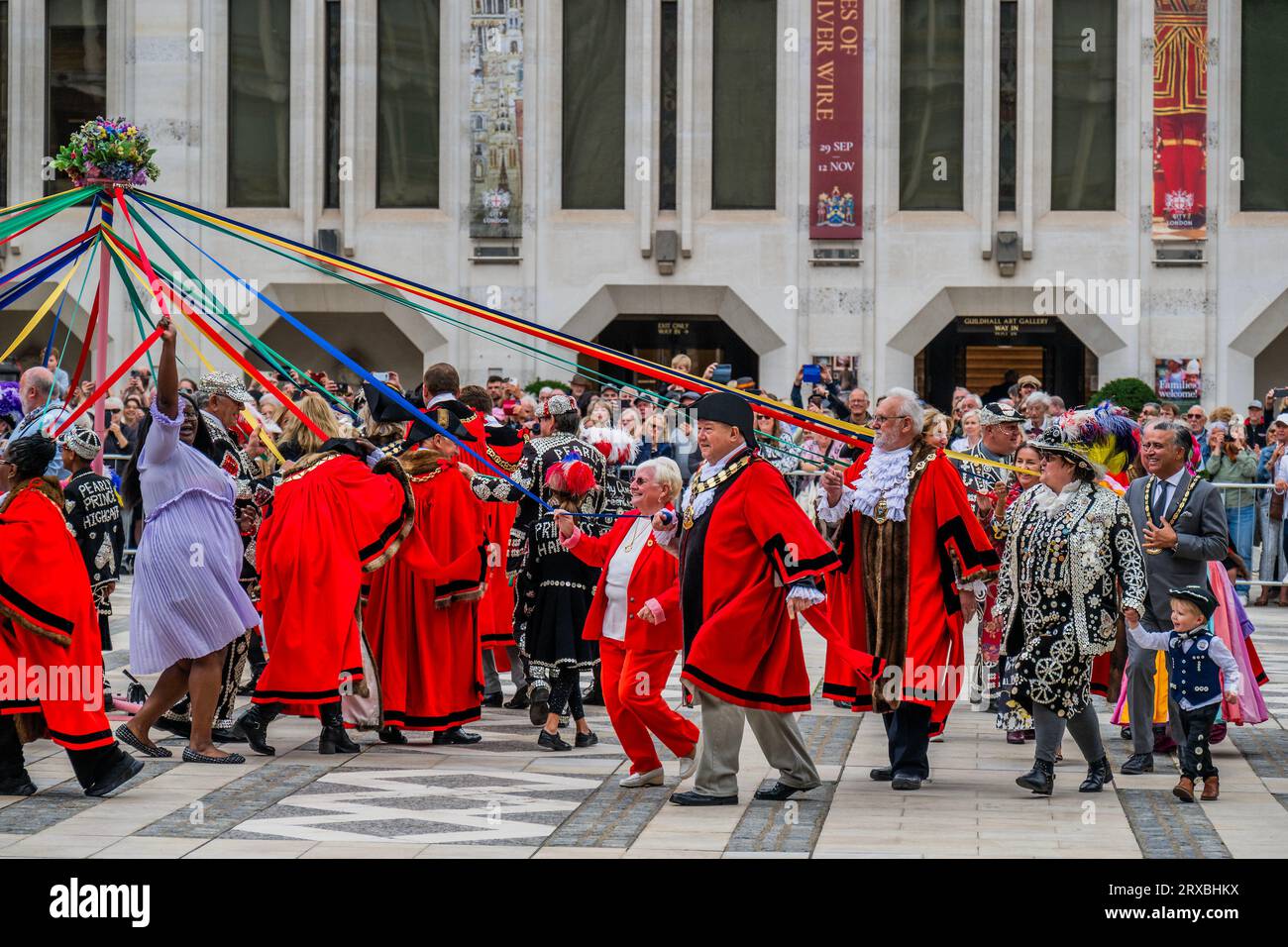 London, UK. 24th Sep, 2023. Dancing round the maypole - Pearly society ...