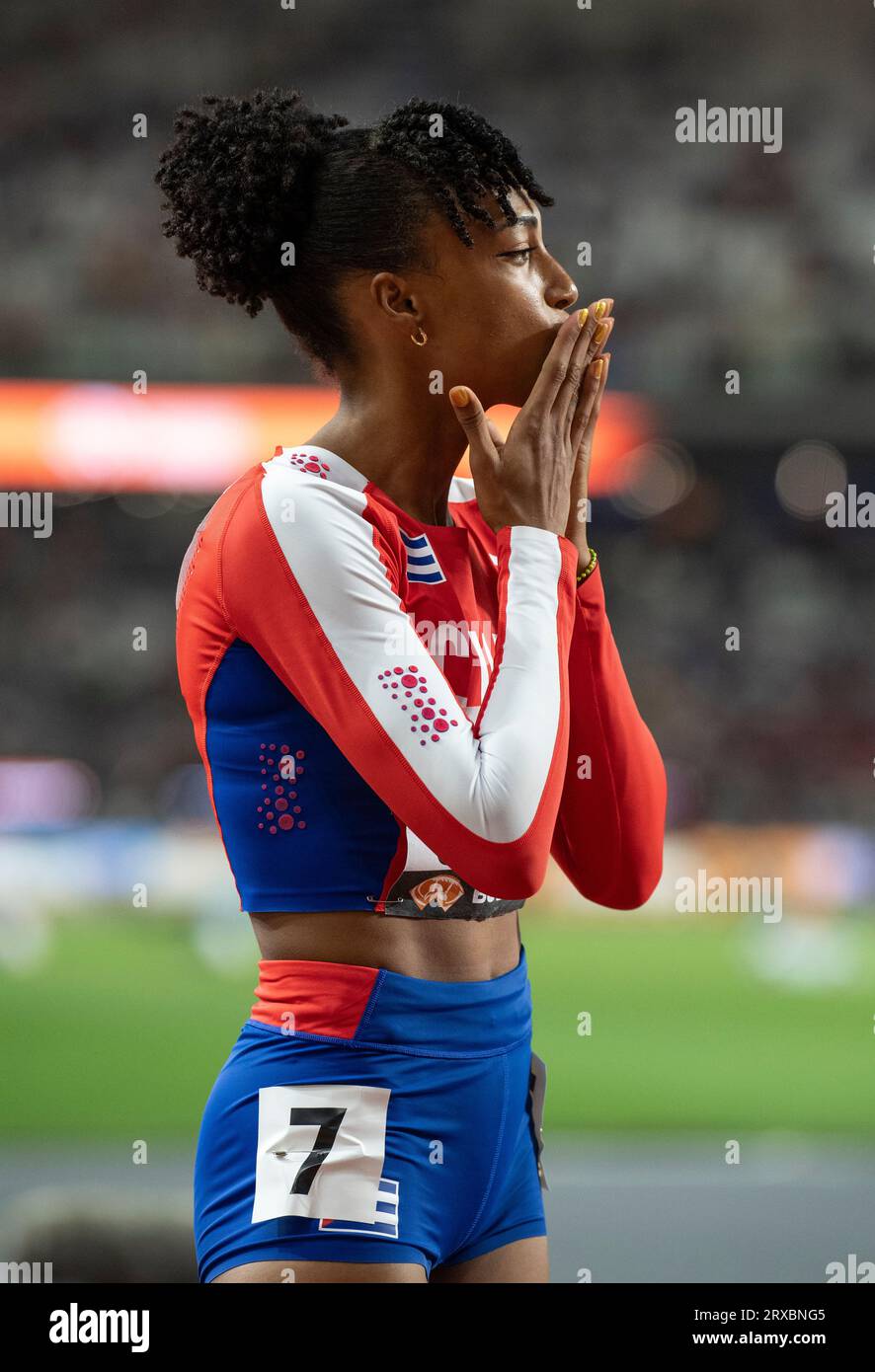 Roxana Gómez of Cuba competing in the 400m semi-finals at the World ...