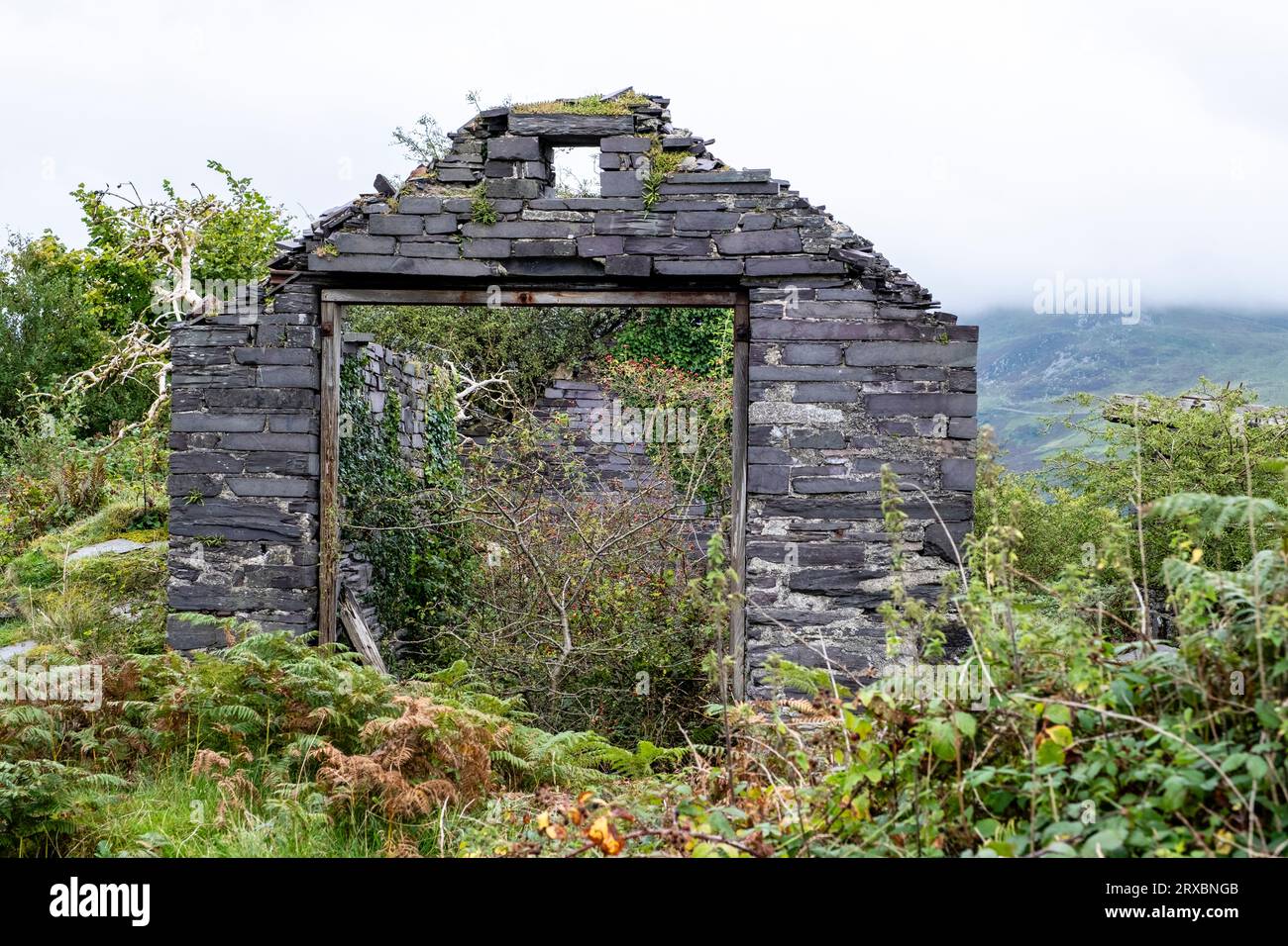 Nantlle slate workers hi-res stock photography and images - Alamy
