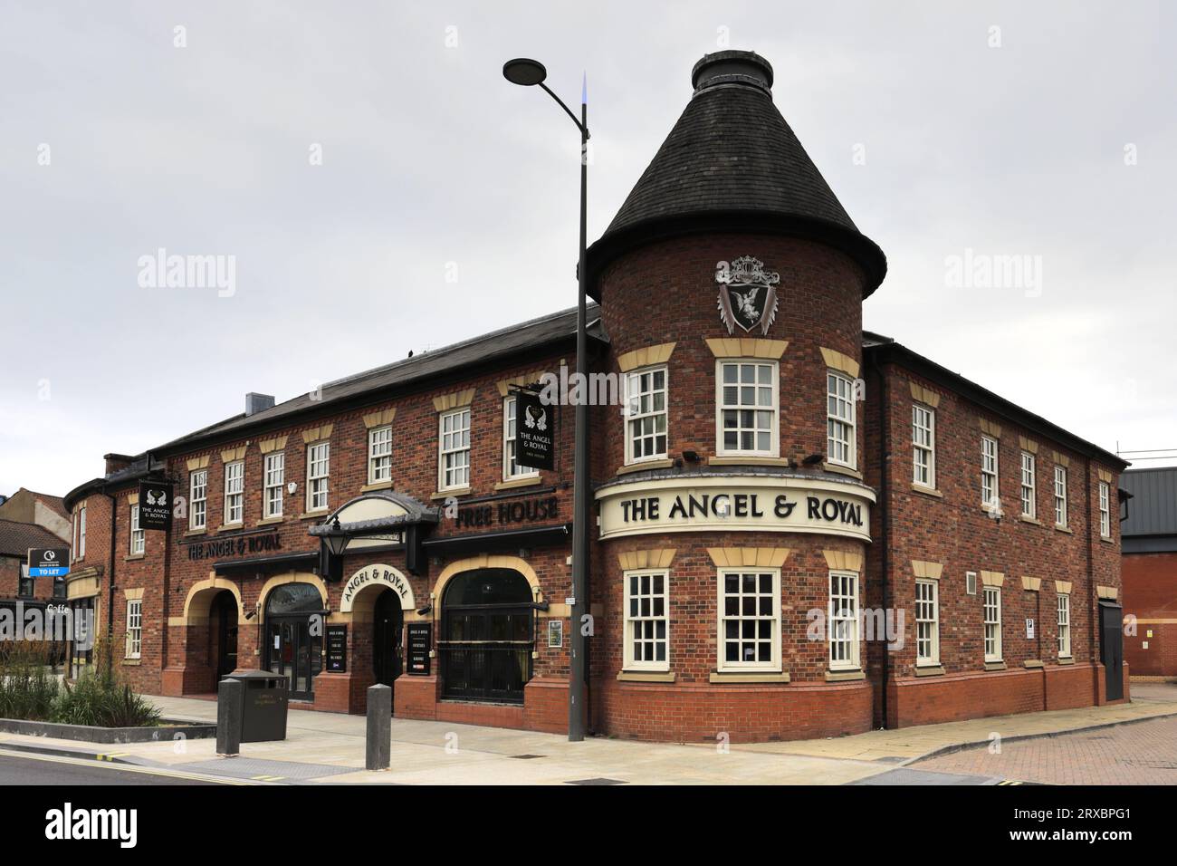 The Angel and Royal pub in Doncaster, South Yorkshire, England, UK ...