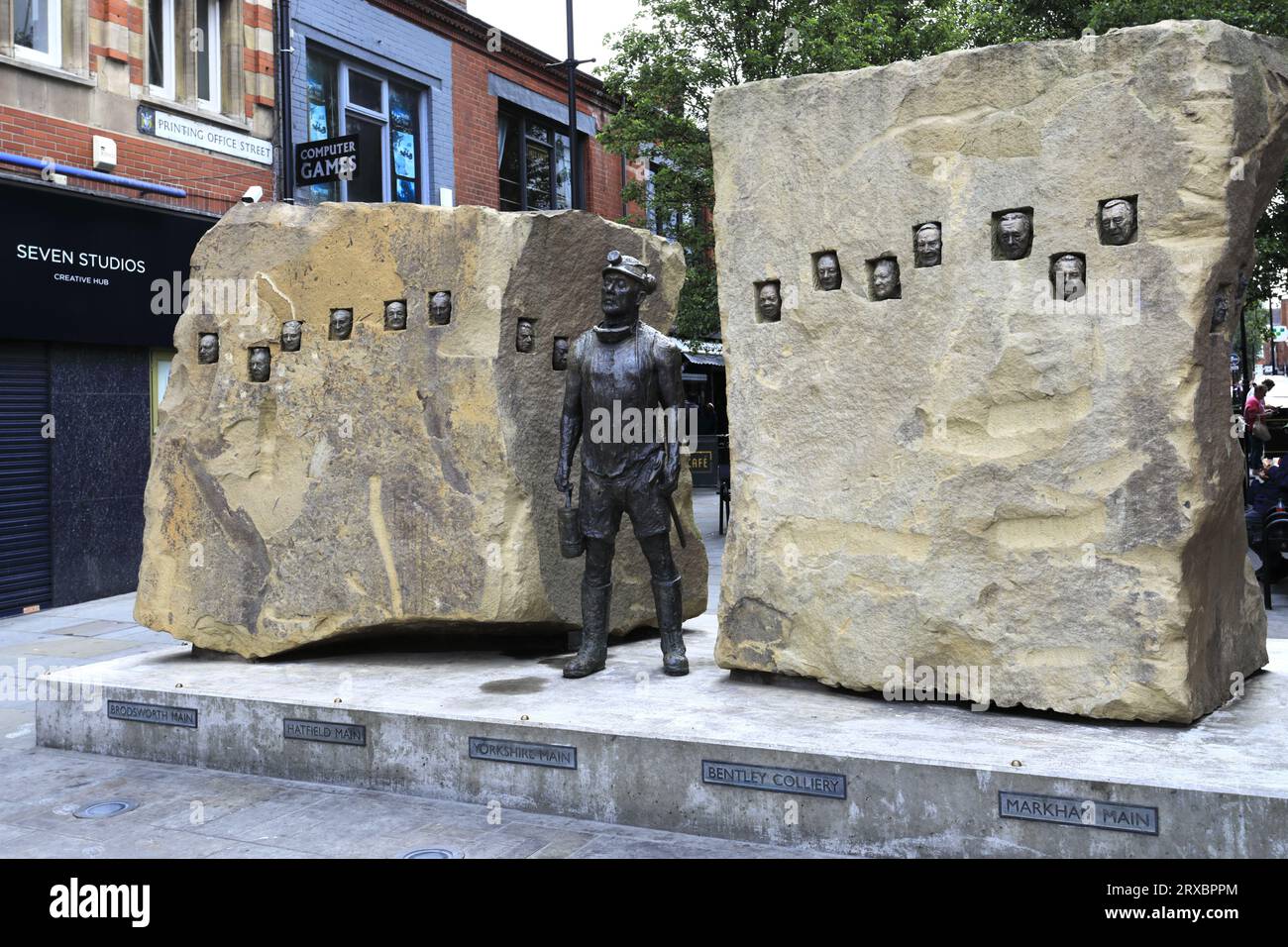 Miners monument hi-res stock photography and images - Alamy