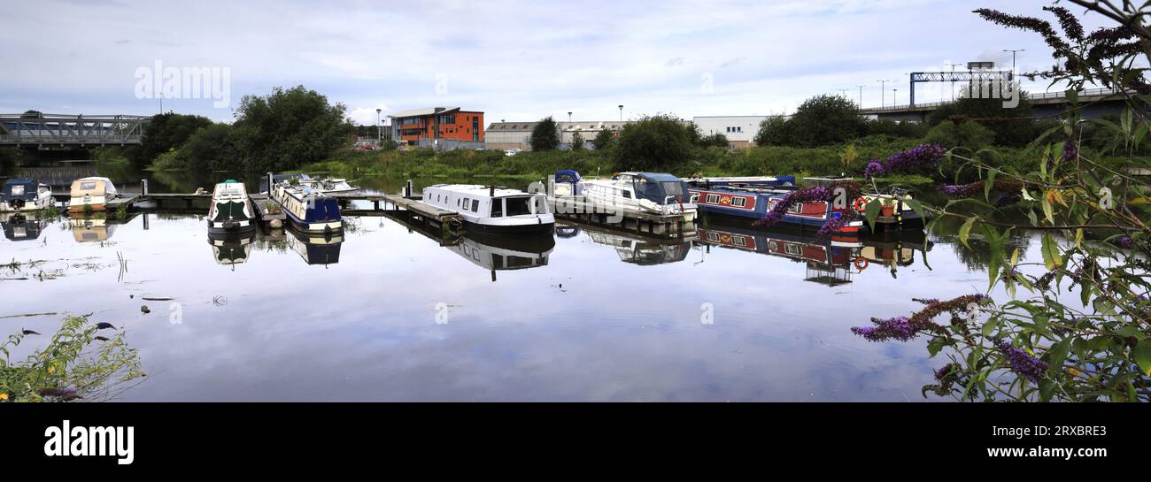 Sheffield city in south yorkshire canal hi-res stock photography and ...