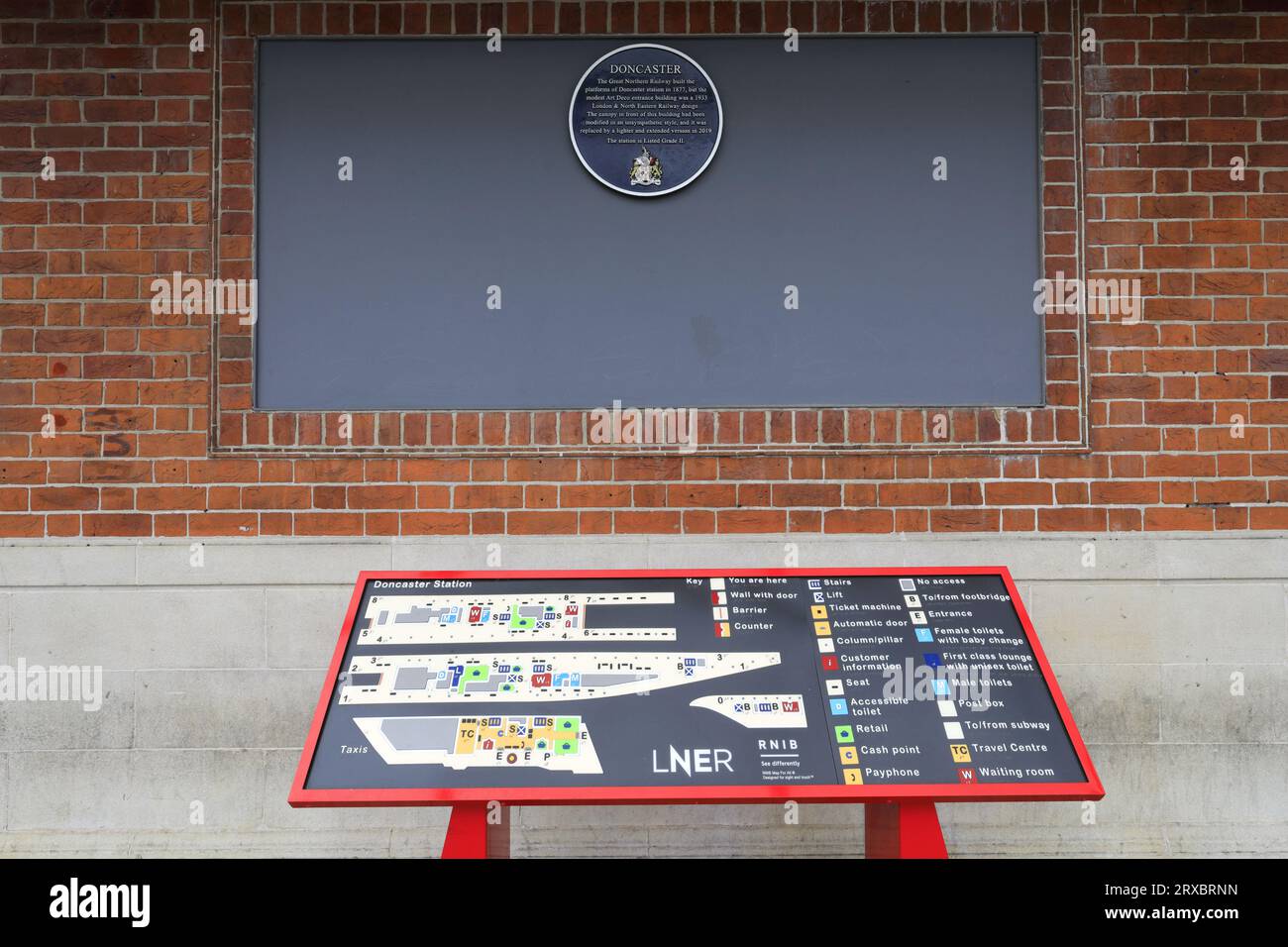 Doncaster Railway Station frontage, Doncaster town, South Yorkshire ...