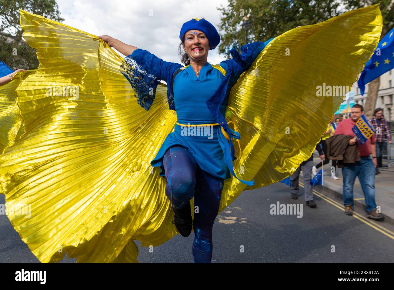 Protesters dancing during anti hi-res stock photography and images - Alamy