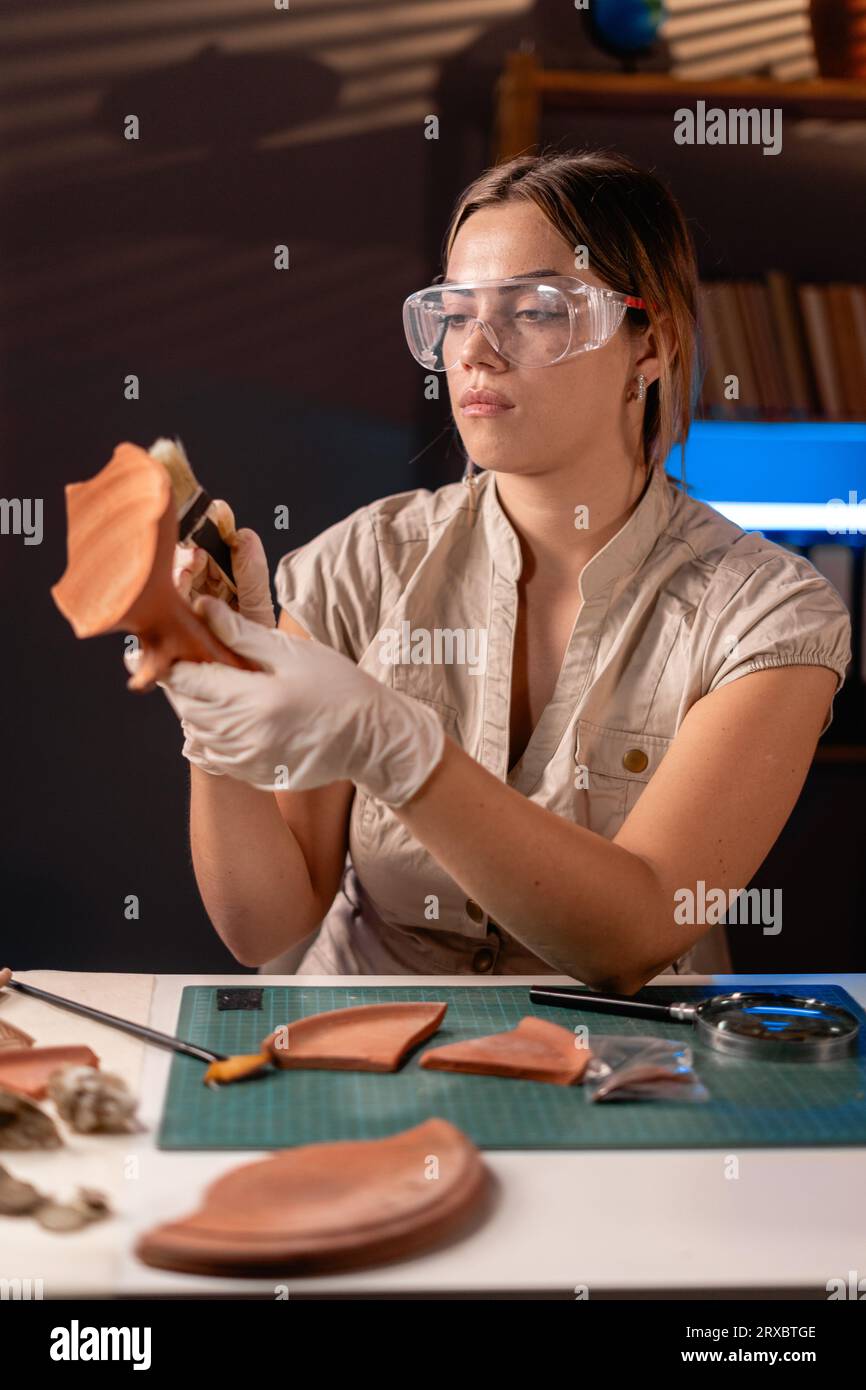 Female paleontologist working hi-res stock photography and images - Alamy
