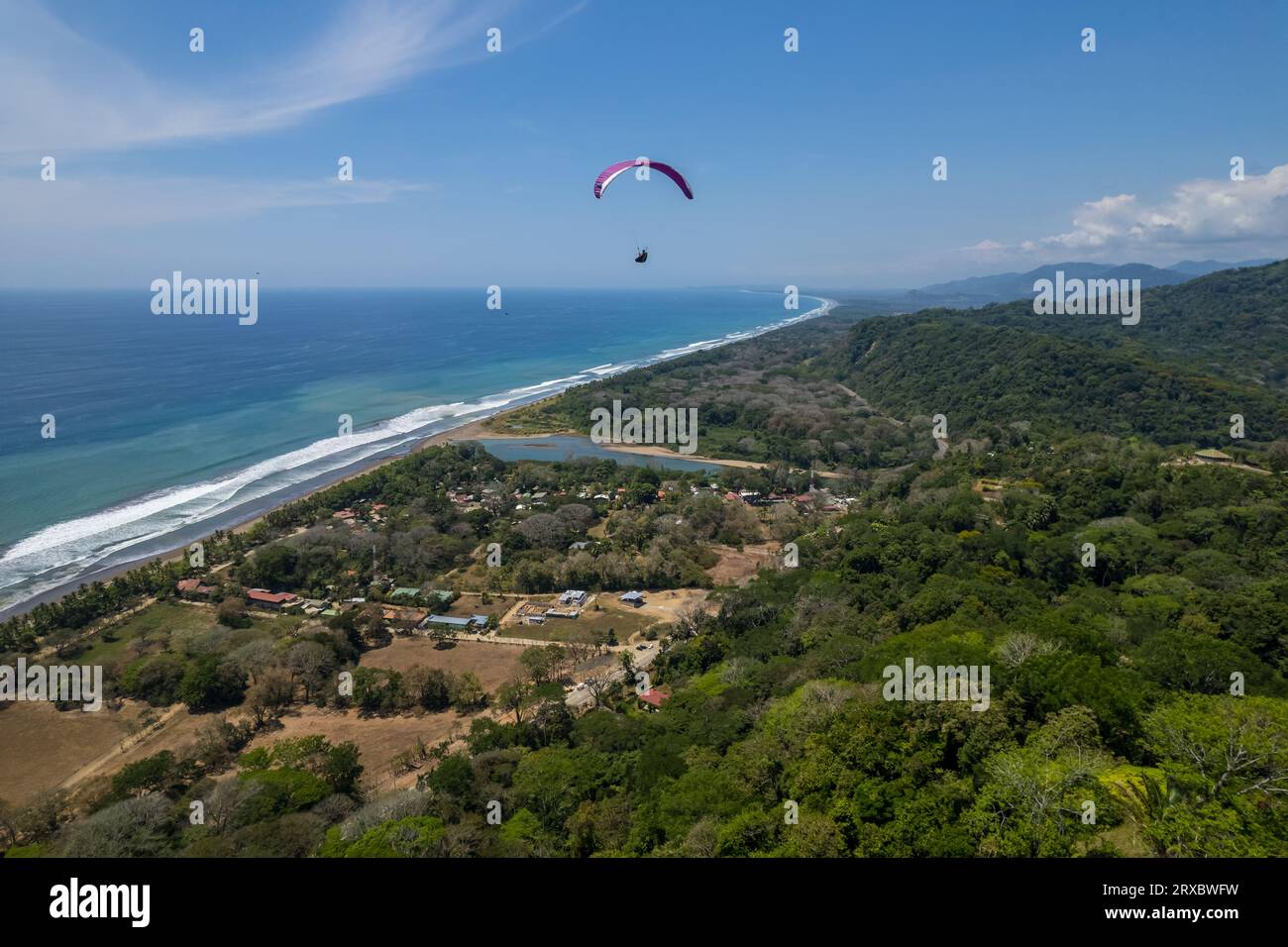 Aerial dominical costa rica hi-res stock photography and images - Alamy