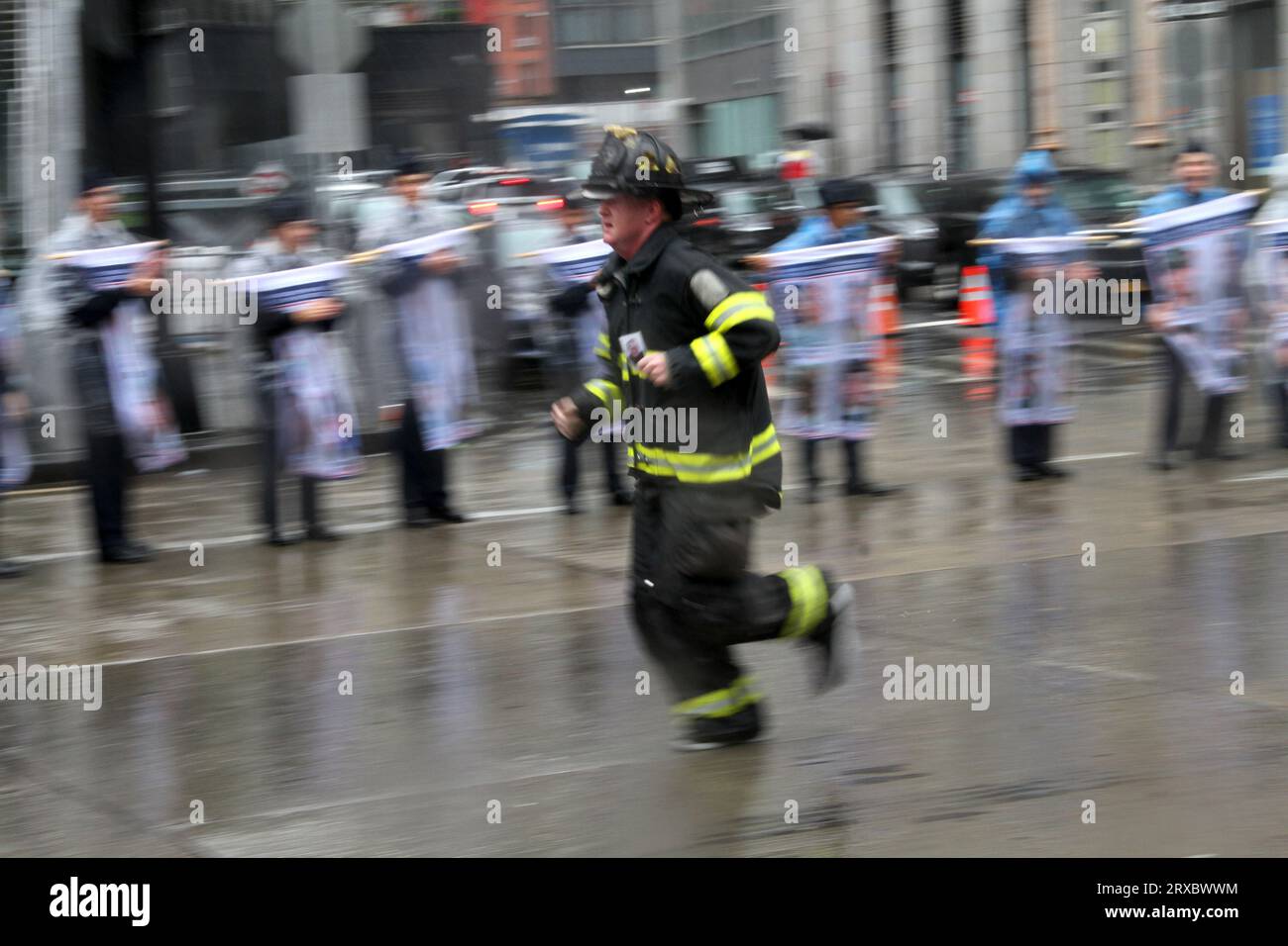 Hit world trade center hi-res stock photography and images - Alamy
