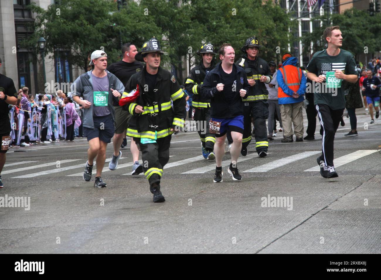Hit world trade center hi-res stock photography and images - Alamy