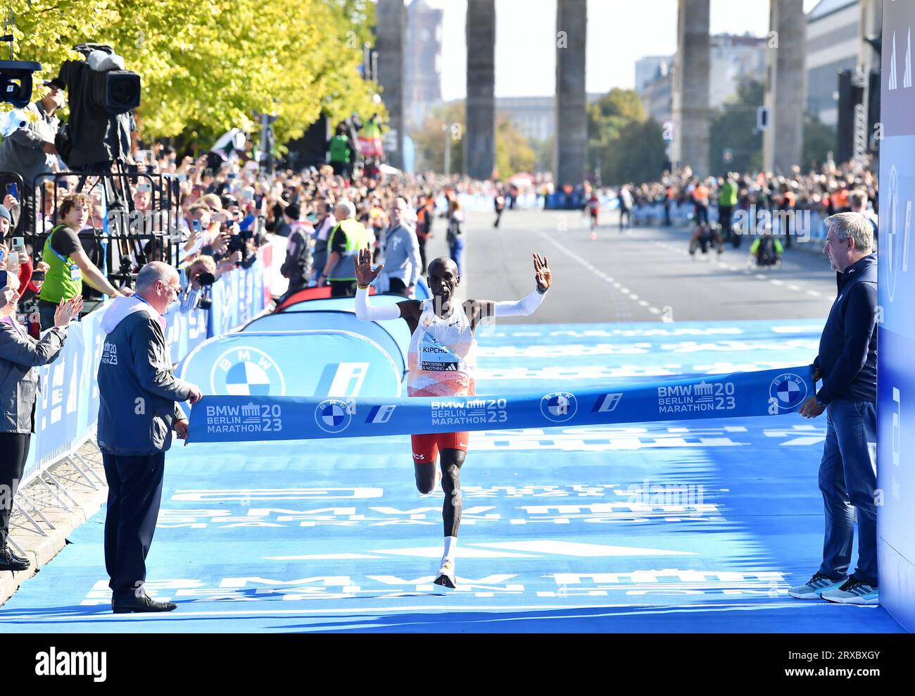 Berlin, Germany. 24th Sep, 2023. Gold medalist of the men's race, Eliud ...