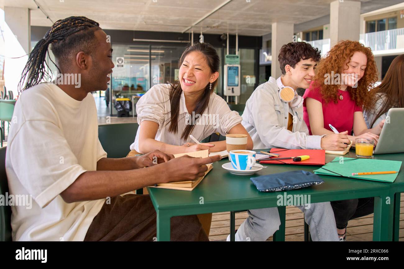 High school cafeteria table hi-res stock photography and images - Alamy
