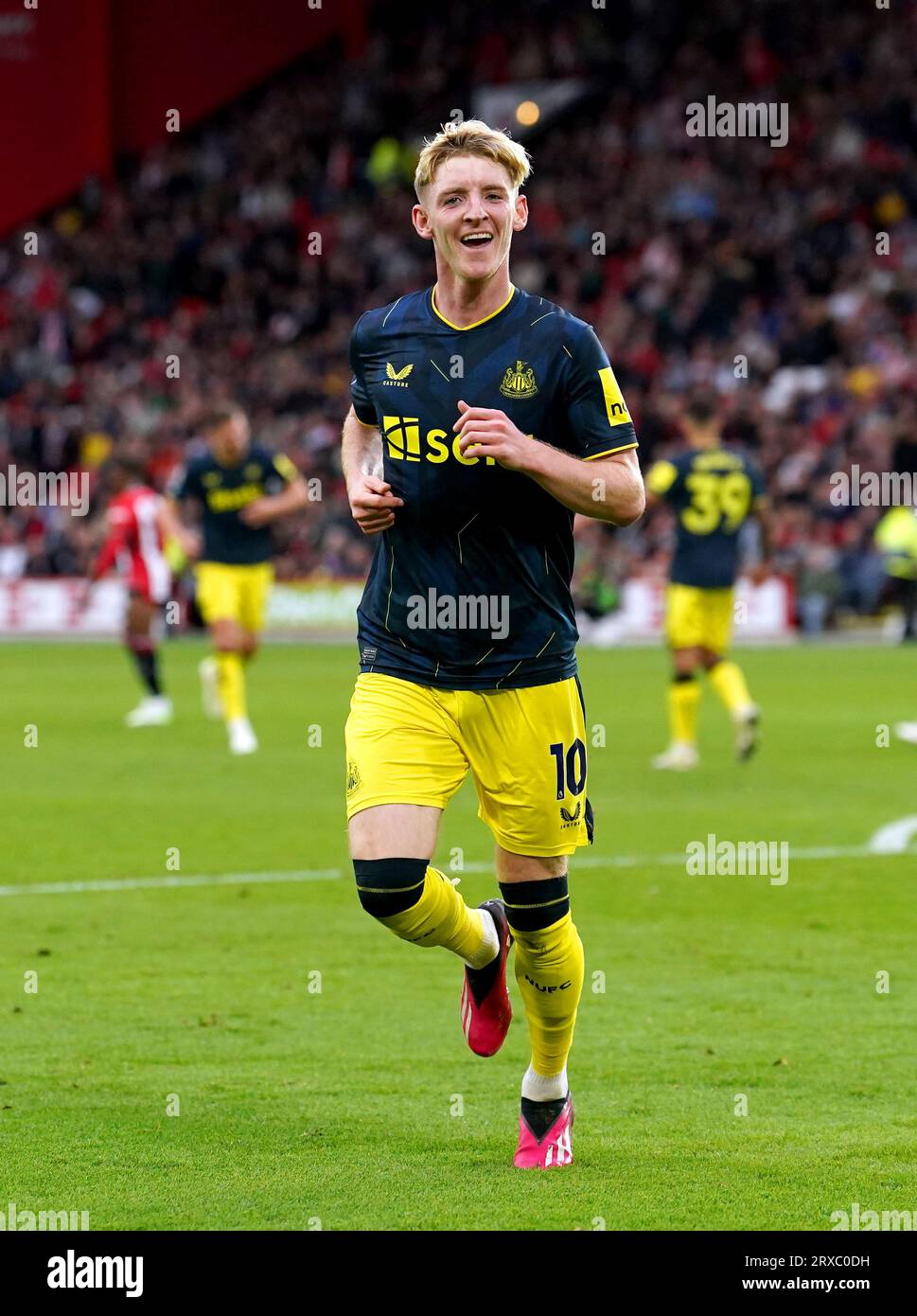 Newcastle United's Anthony Gordon celebrates scoring their side's fifth ...