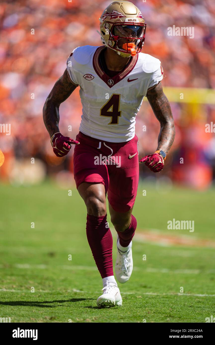 Florida State wide receiver Keon Coleman (4) plays against Clemson ...