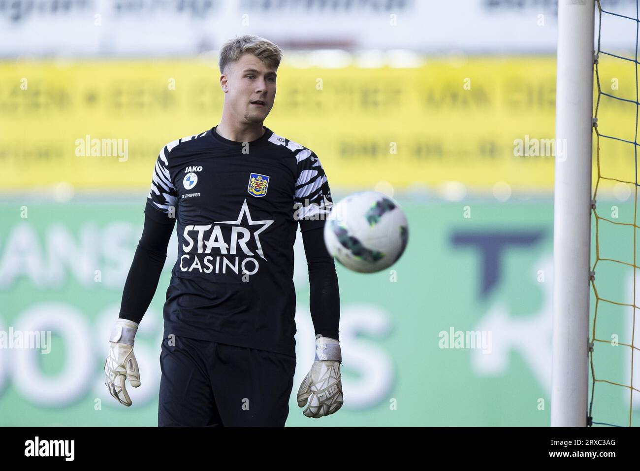 Beveren Waas, Belgium. 24th Sep, 2023. Beveren's goalkeeper Beau Reus ...