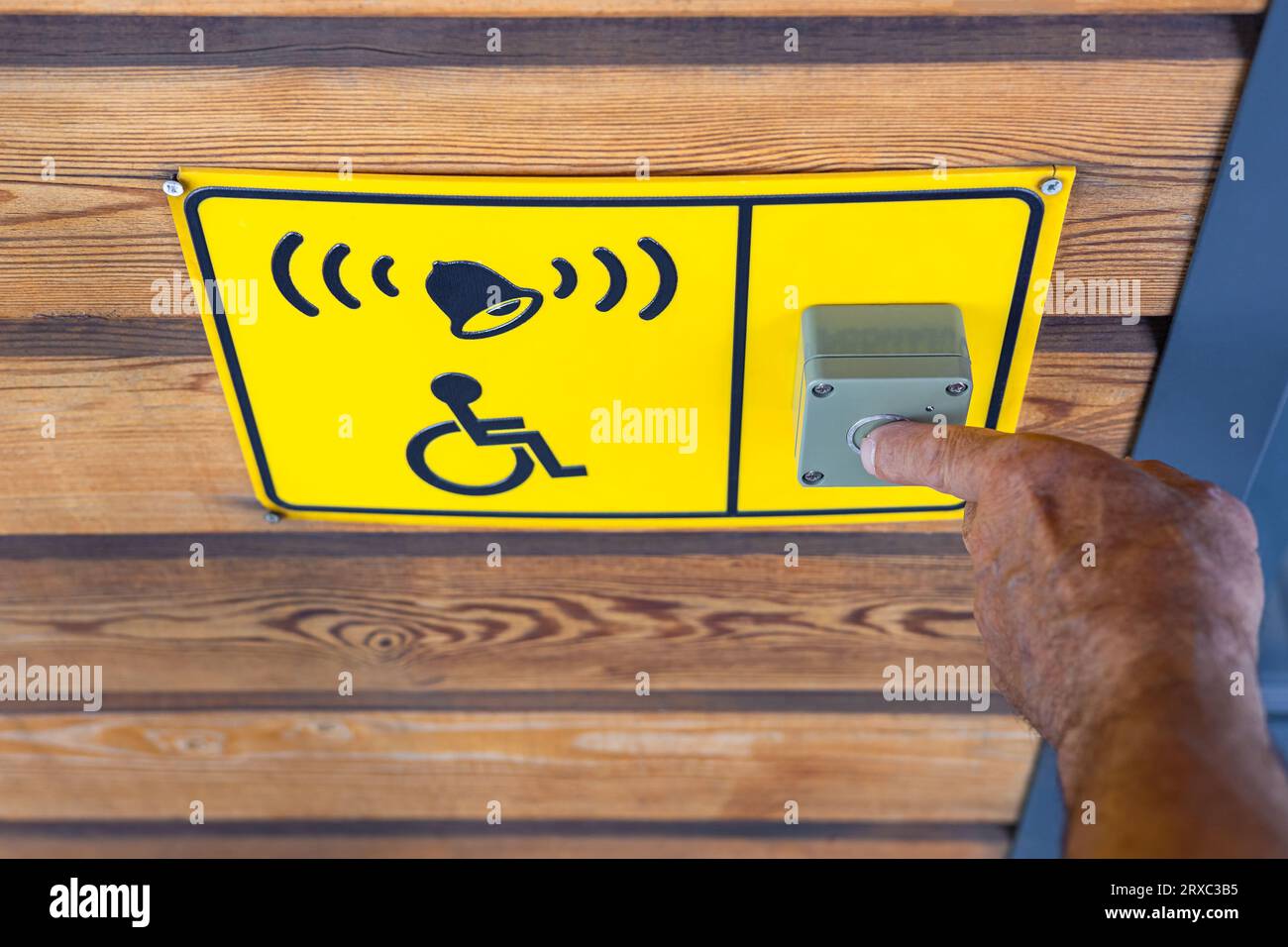 Limited mobility sign hi-res stock photography and images - Alamy