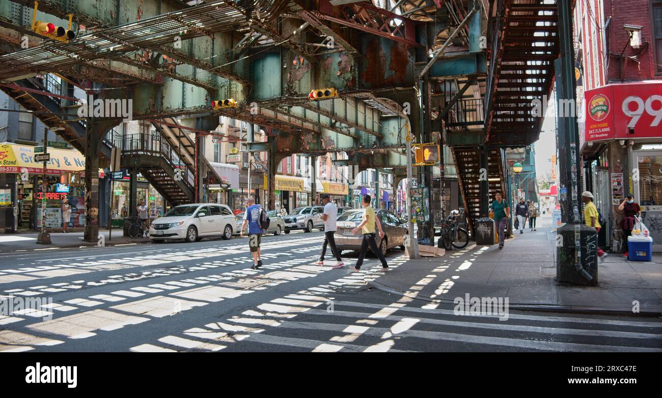 Transit elevated bus hi-res stock photography and images - Alamy