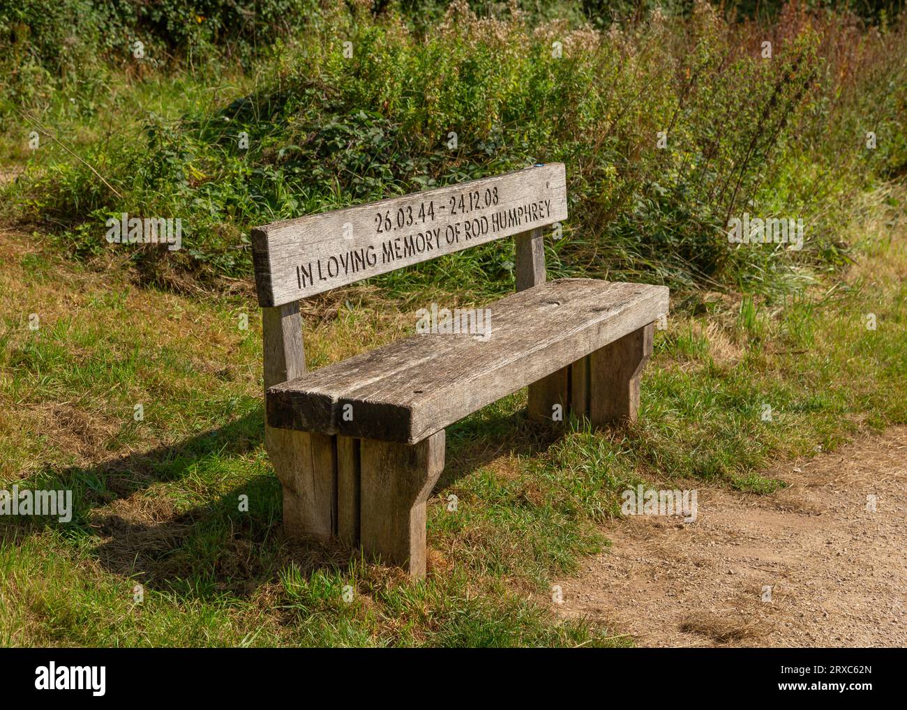 Memorial bench at Hatton Locks, Warwickshire, UK Stock Photo - Alamy