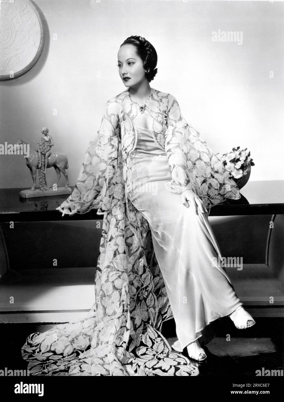 MERLE OBERON 1935 Portrait publicity for FOLIES BERGERE DE PARIS (US ...