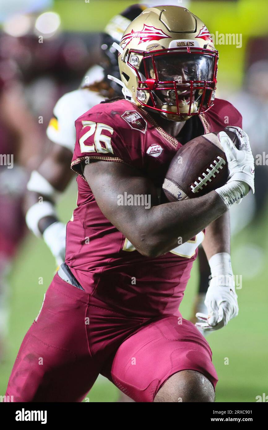 Florida State running back Caziah Holmes (26) runs for a 40-yard ...