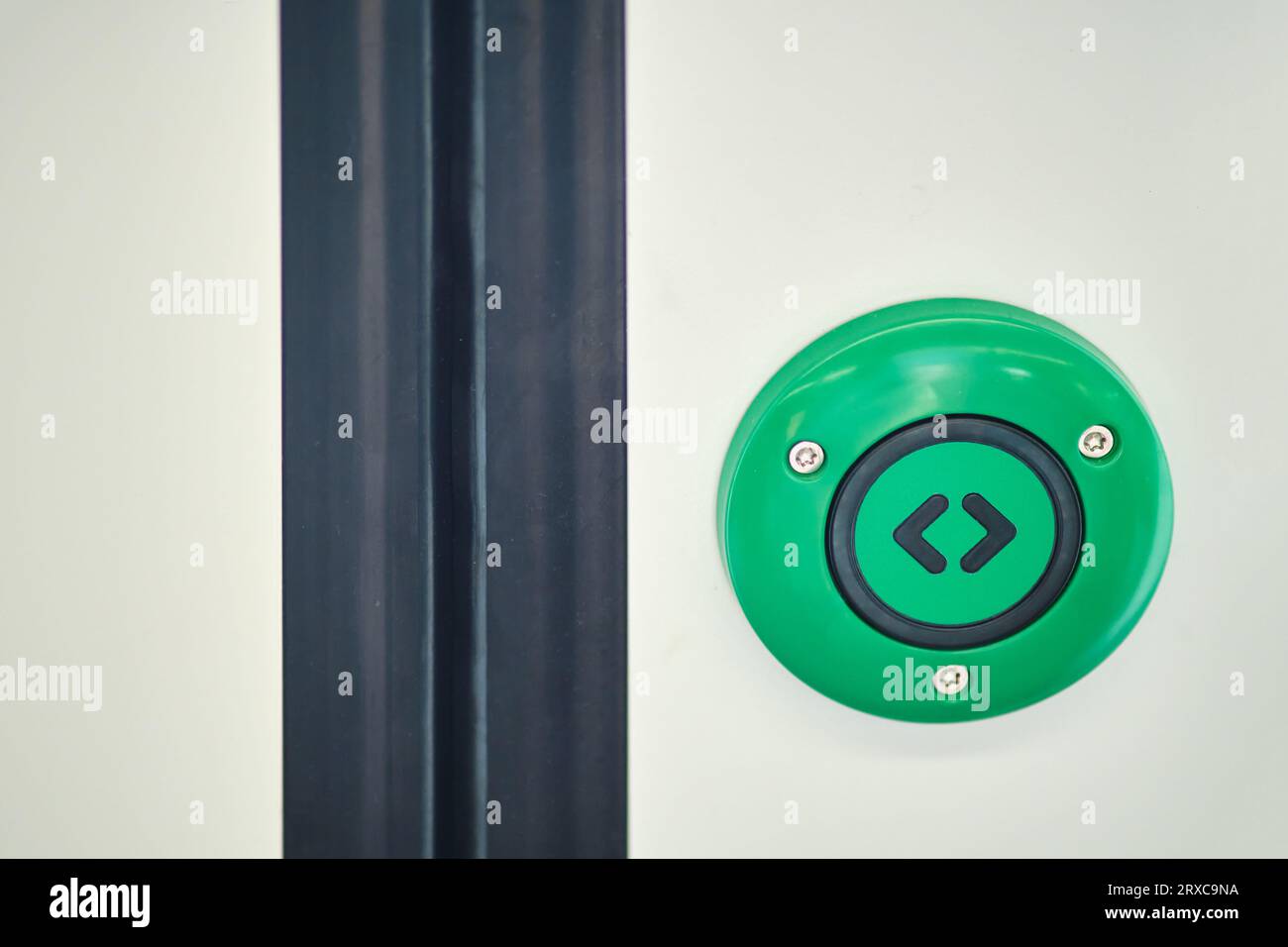 Open train door handle hi-res stock photography and images - Alamy