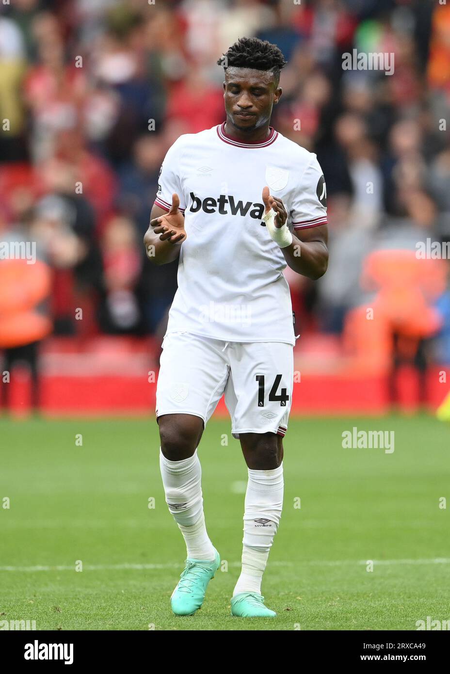 Liverpool v west ham united anfield hi-res stock photography and images ...