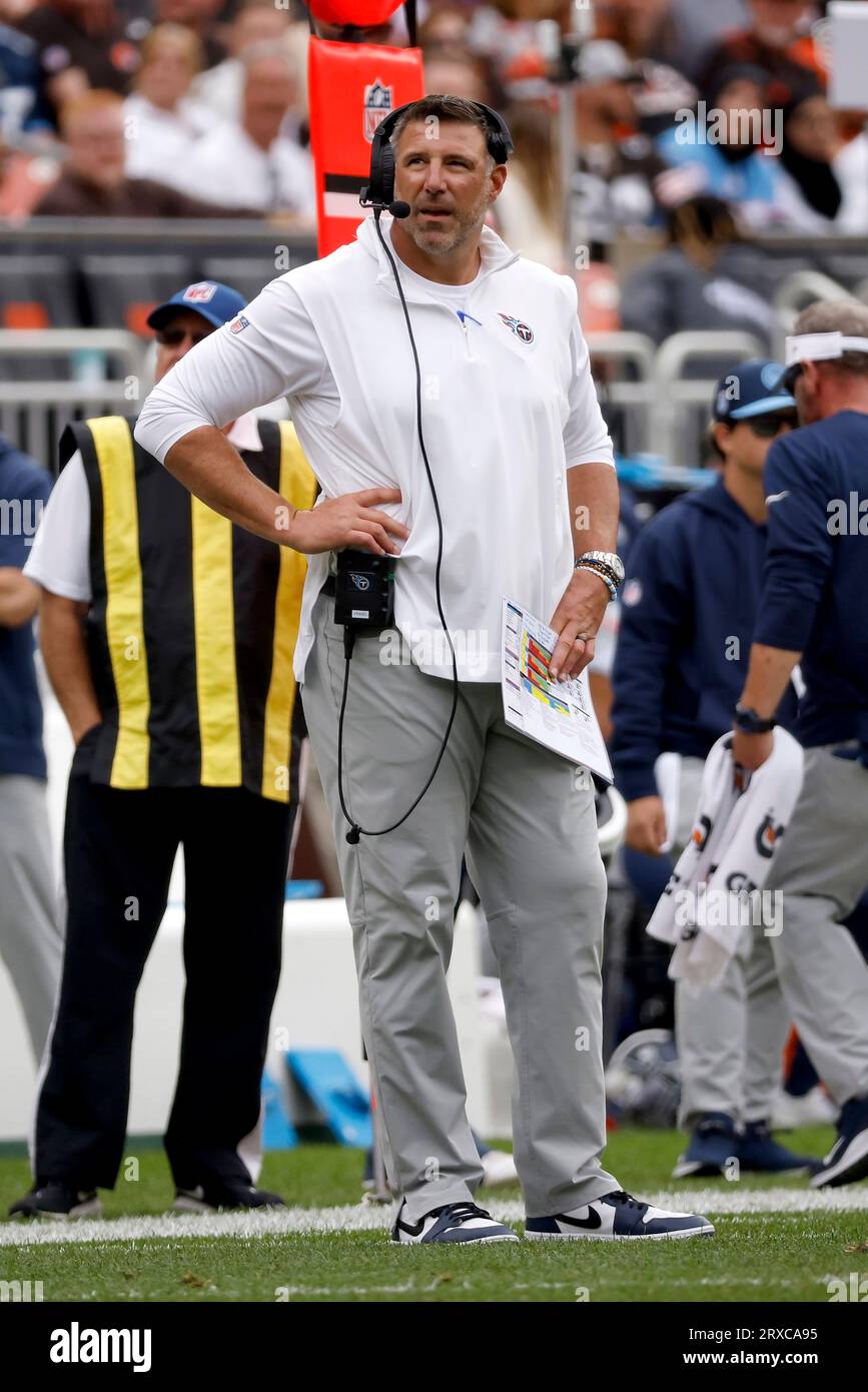 Tennessee Titans head coach Mike Vrabel stands on the field during an ...