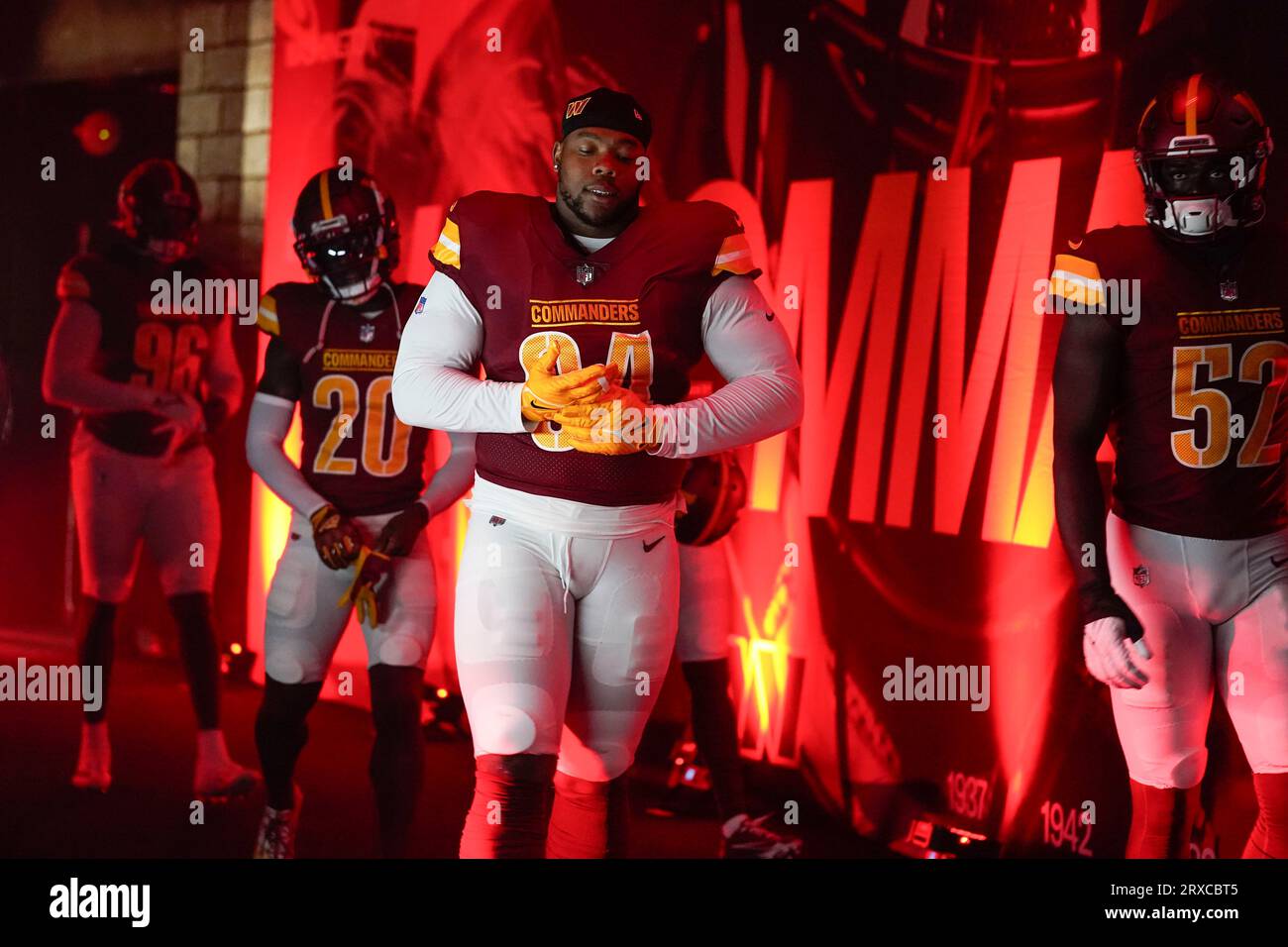 Washington Commanders defensive tackle Daron Payne (94) taking the ...