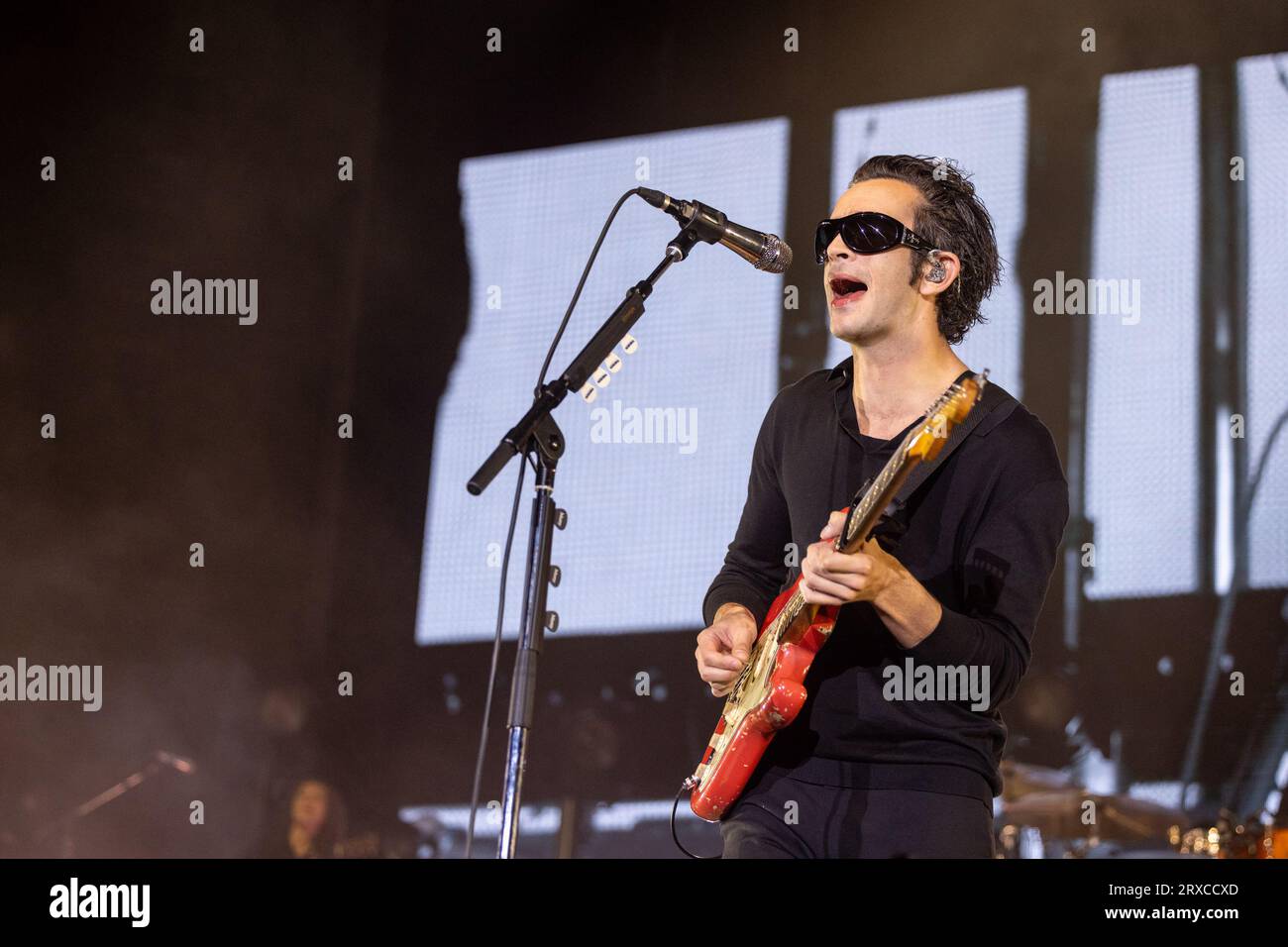 Matty healy 2023 hi-res stock photography and images - Alamy