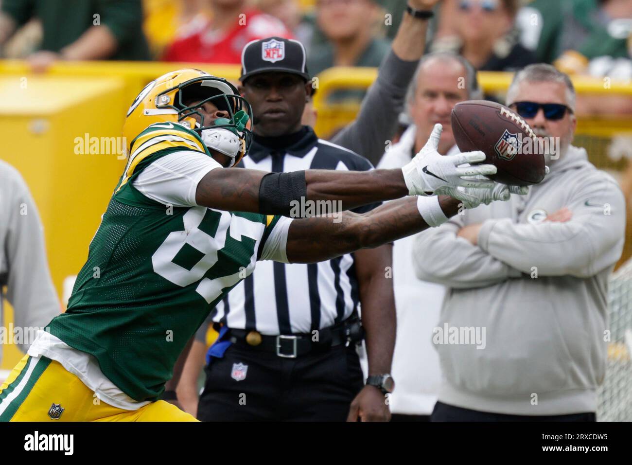 Green Bay Packers wide receiver Romeo Doubs (87) pulls in a pass during ...
