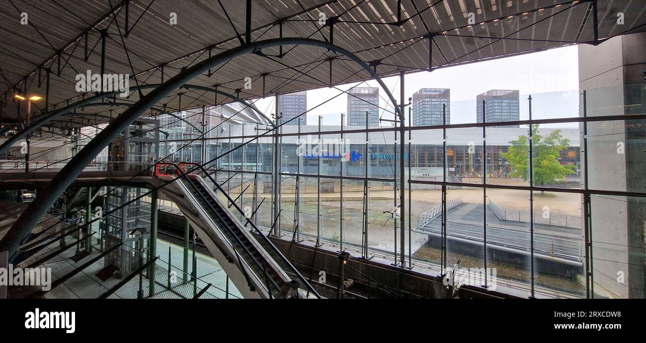 Lille europe tgv station hi-res stock photography and images - Alamy