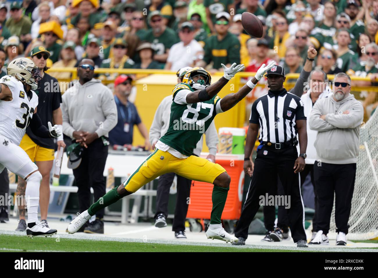 Green Bay Packers wide receiver Romeo Doubs (87) pulls in a pass during ...