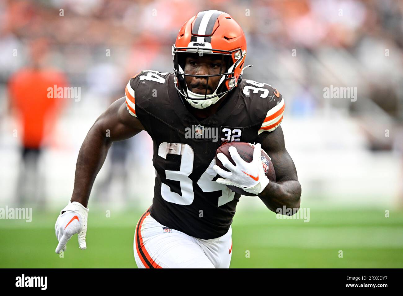 Cleveland Browns running back Jerome Ford runs for a touchdown against ...