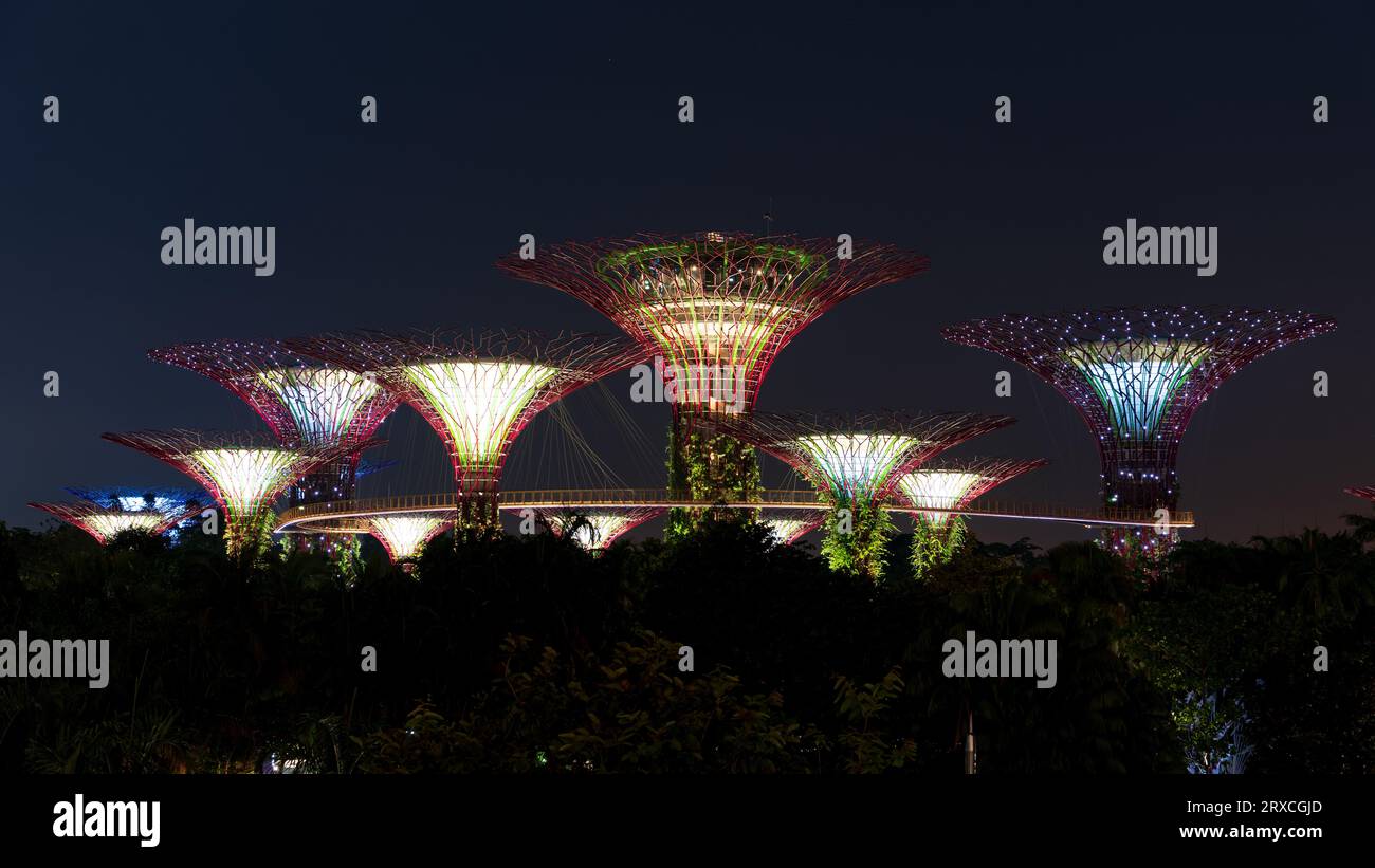 Gardens by the bay supertrees during garden rhapsody light show at ...