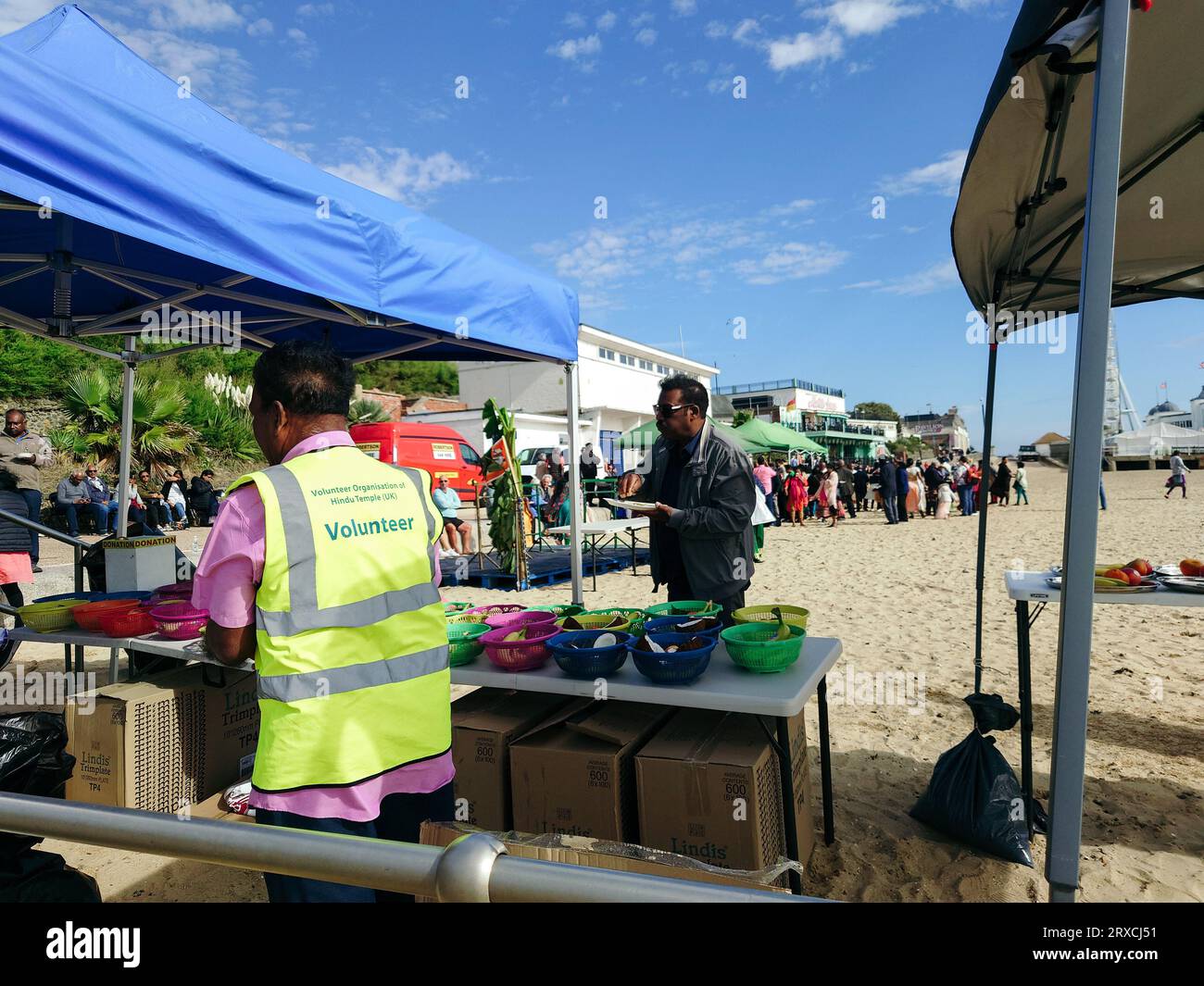 Clacton on Sea, UK. 24th September 2023. Hindu devotees gather by the ...